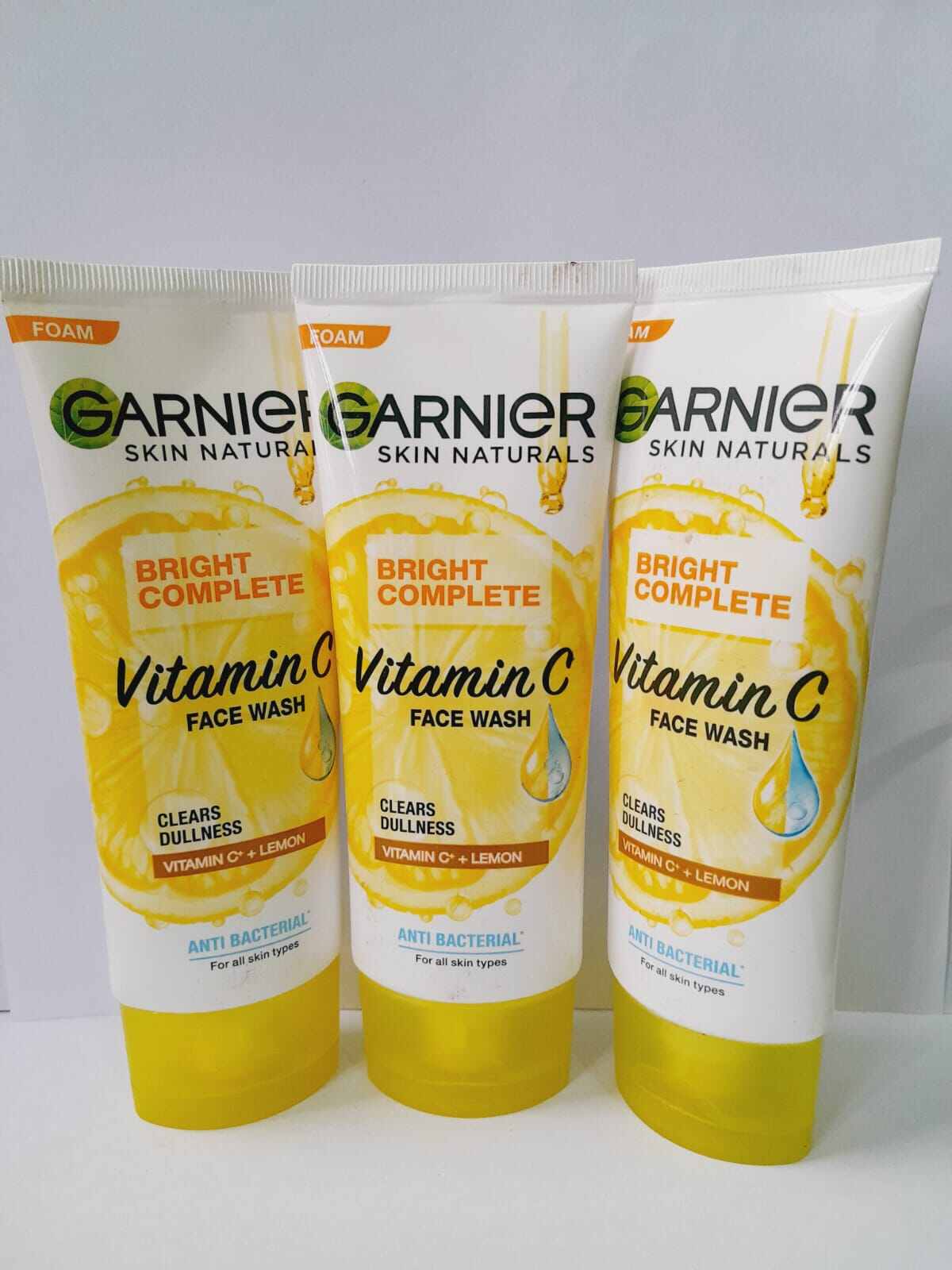 Garnier Face Wash Foam Vit C 100ml | Garnier Pencuci Muka | Lazada ...