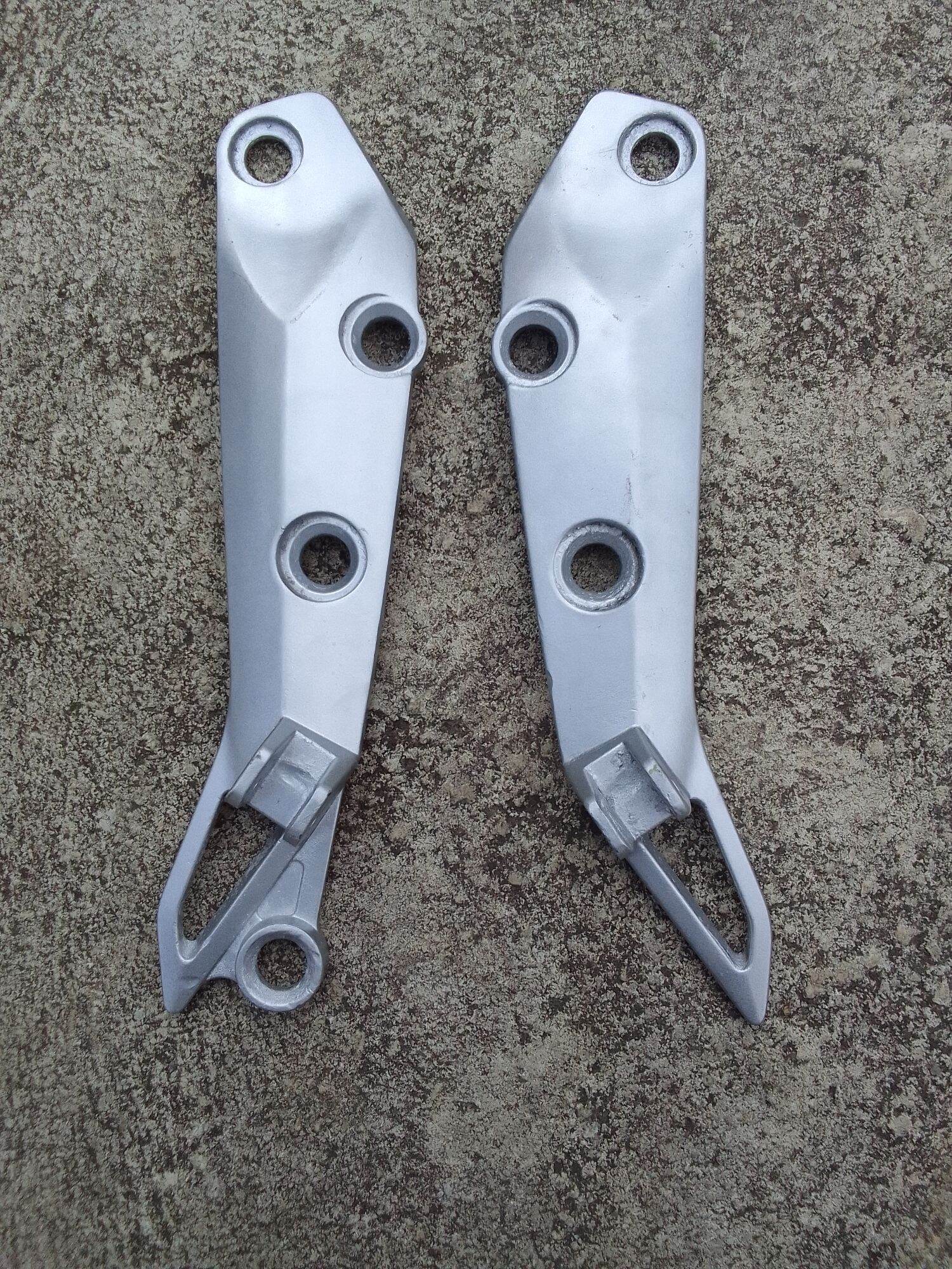 Besi Breket Footstep Pustep Bustep Pijakan Kaki Belakang Set Kanan Kiri ... Besi Breket Footstep Pustep Bustep Pijakan Kaki Belakang Set Kanan Kiri ...