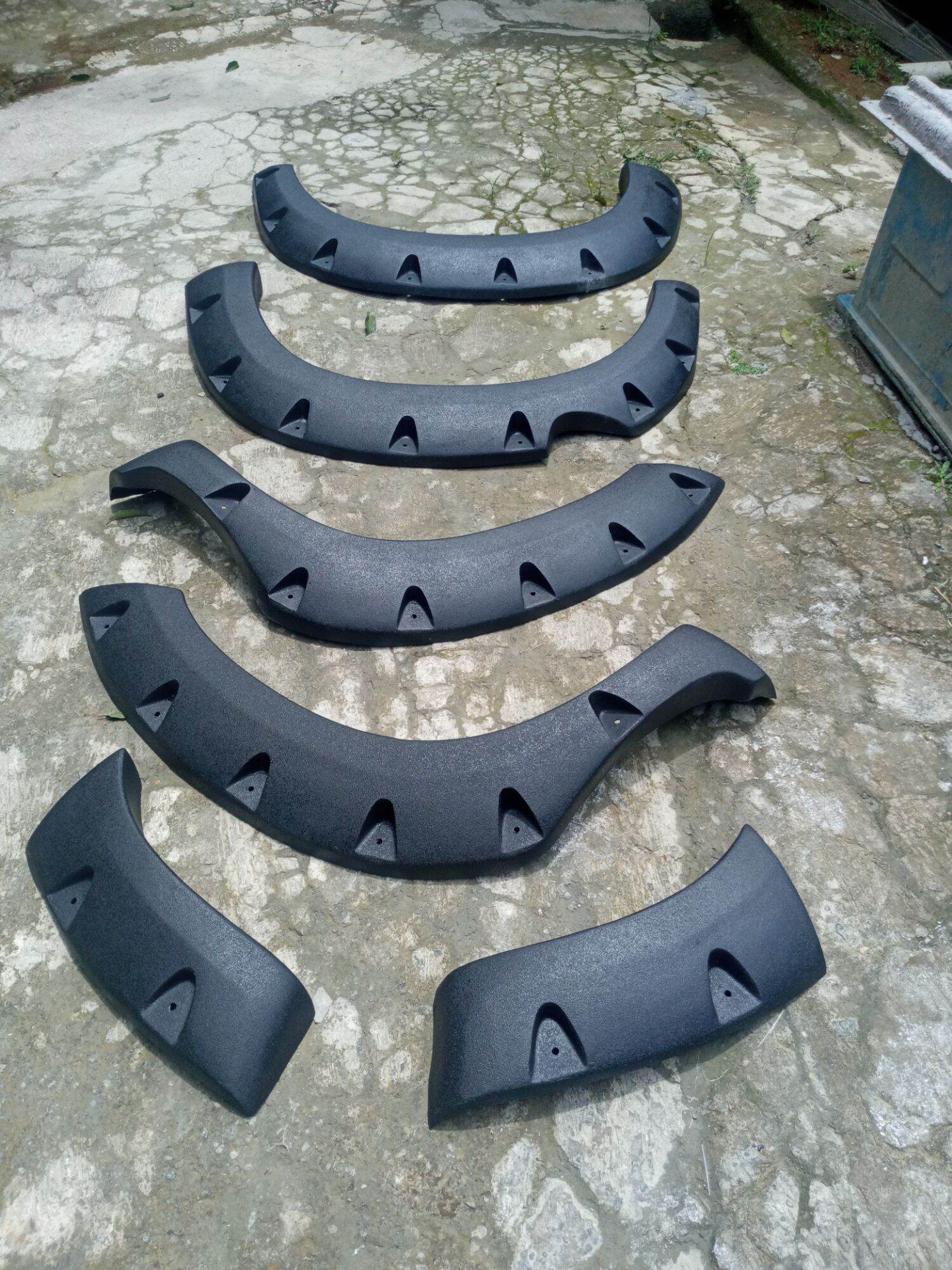 over fender hilux vigo doubel cabin model baud L.berbahan fiber glass ...