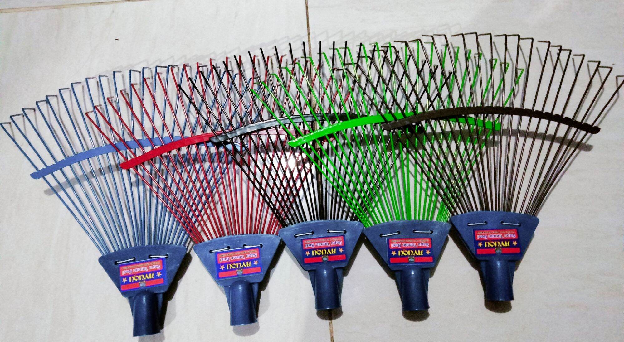Sapu Taman/Garuk Besi Serbaguna | Lazada Indonesia