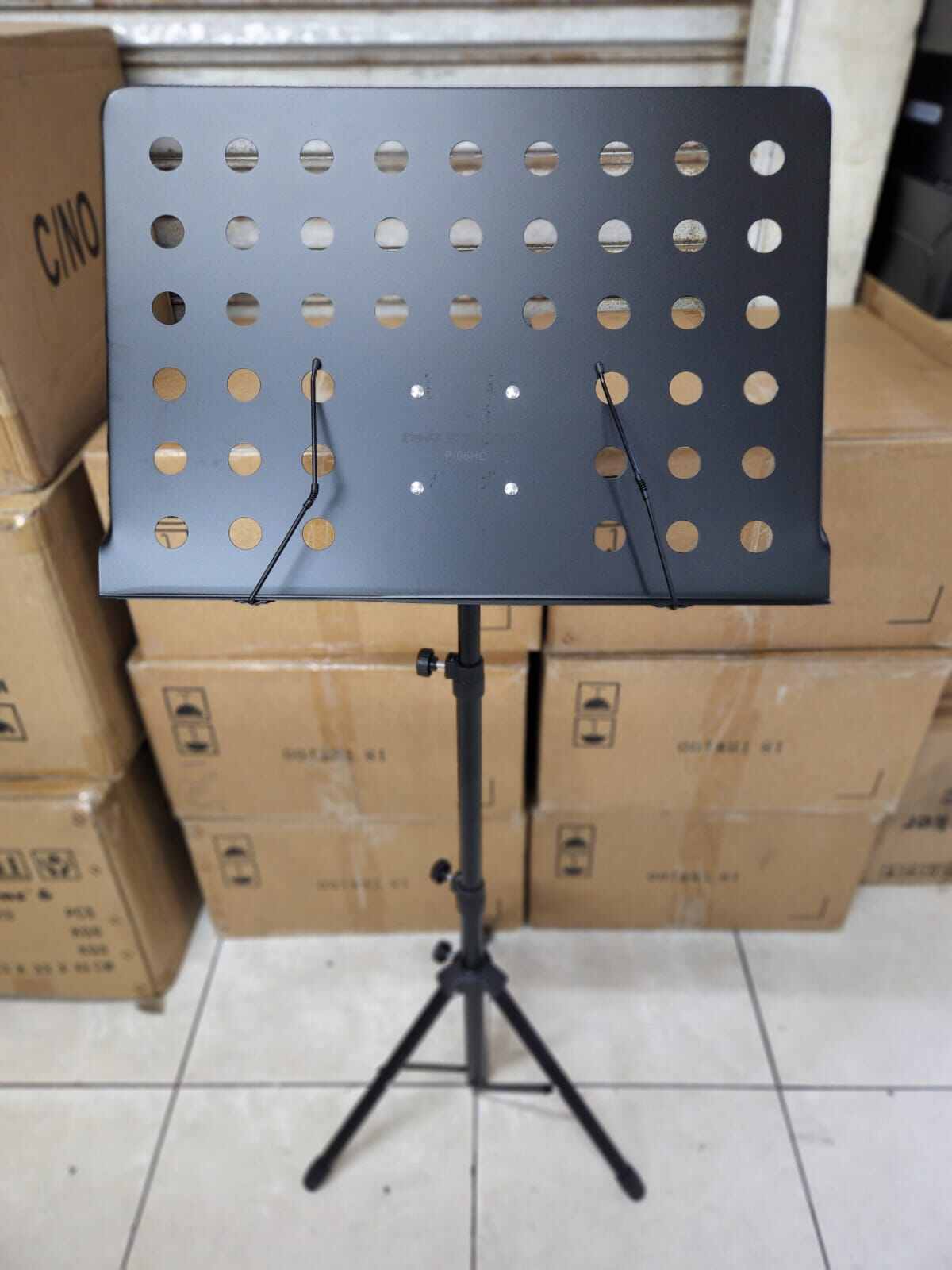 standing book singer dudukan buku penyanyi | Lazada Indonesia