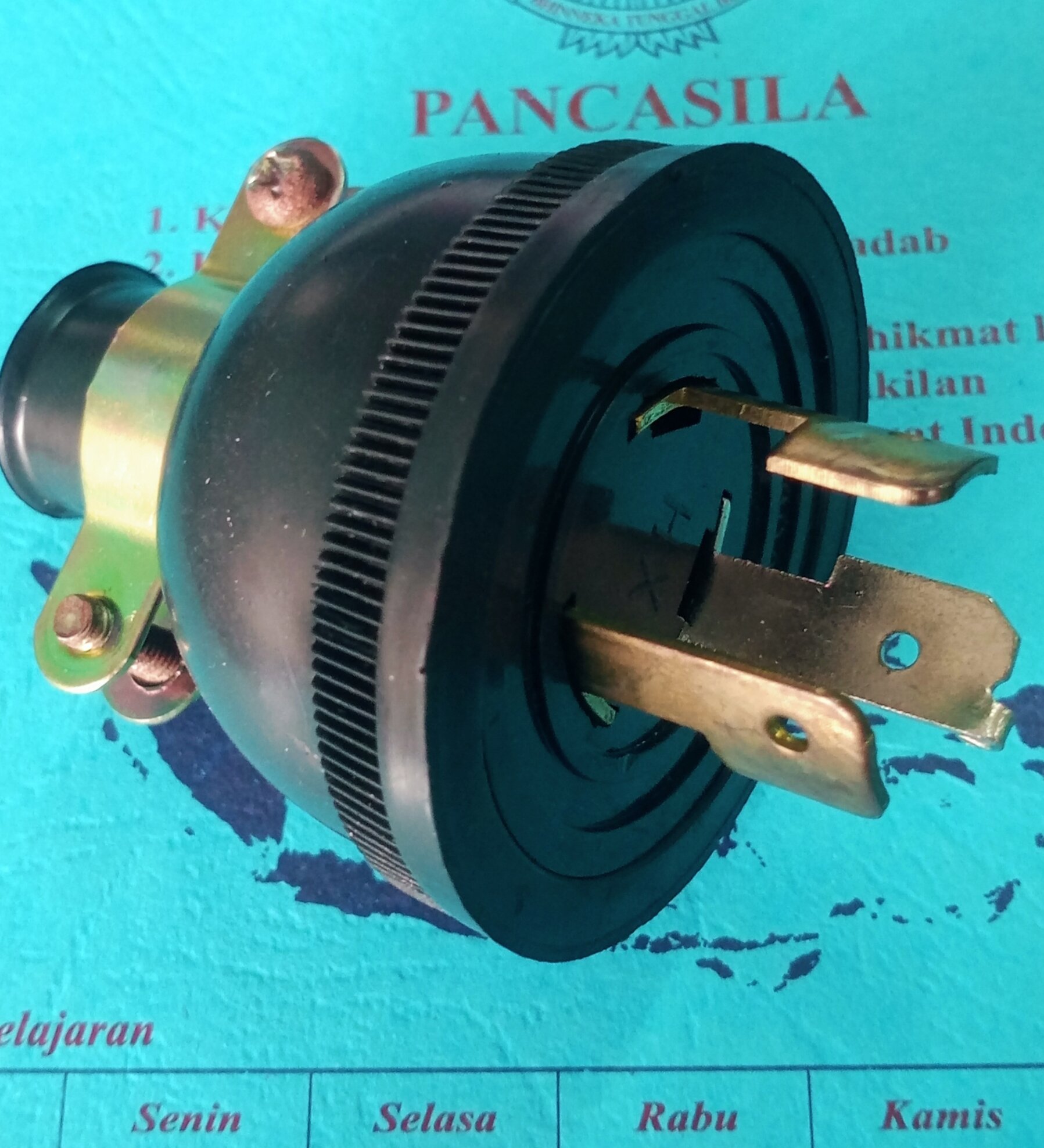 steker generator kaki 3 / colokan generator kaki 3 / colokan jenset ...