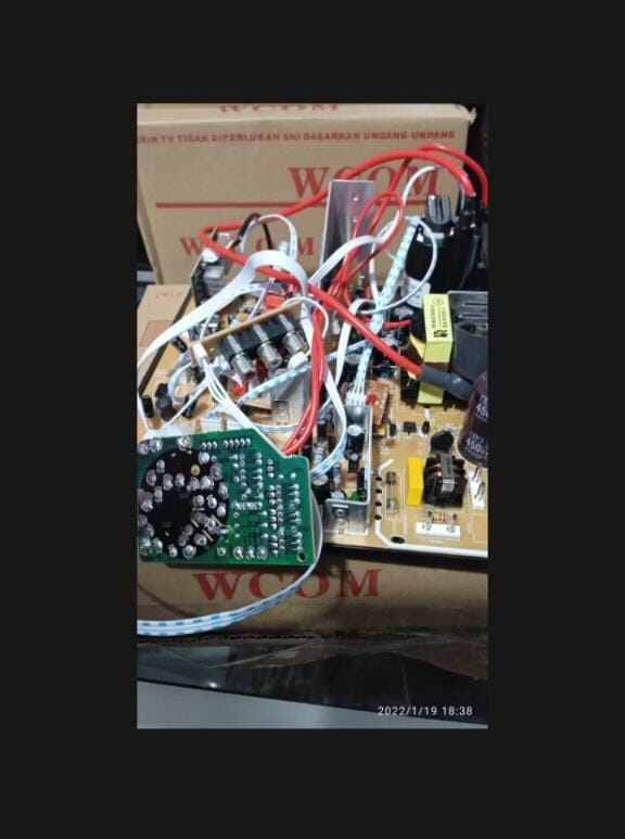 MESIN TV DIGITAL WCOM UNTUK TV TABUNG KEMBUNG DAN FLAT 14/21IN (PACKING ...