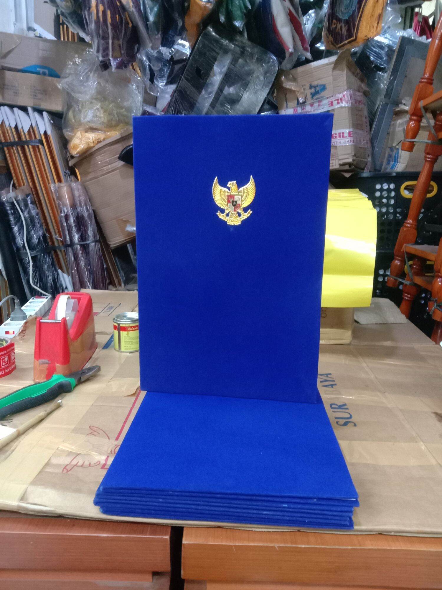 map upacara bendera Garuda Coting ada 5 warna sama satu motif batik ...