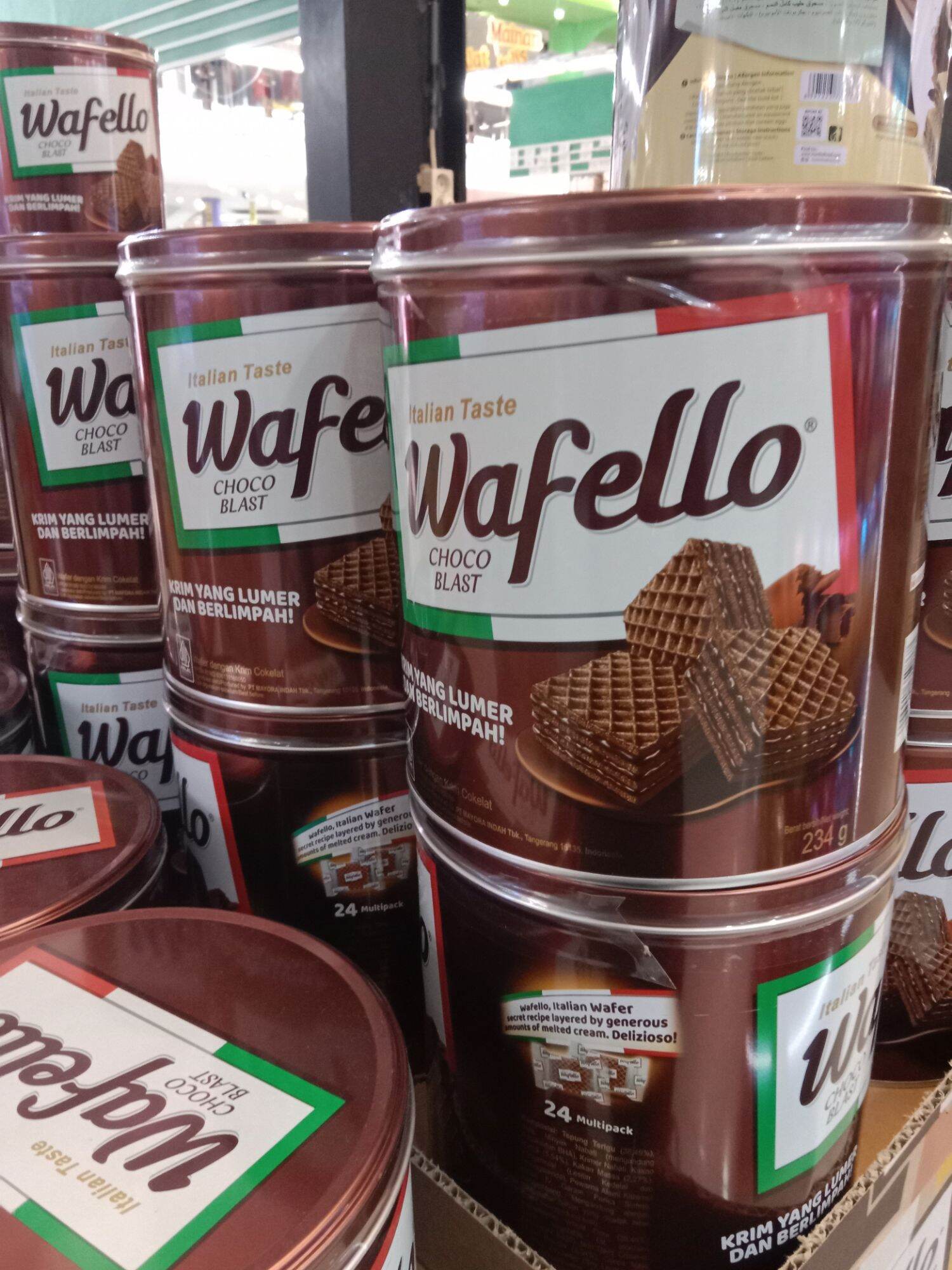 Biskuit WAFELLO Kaleng Rasa CHOCOLATE | Lazada Indonesia