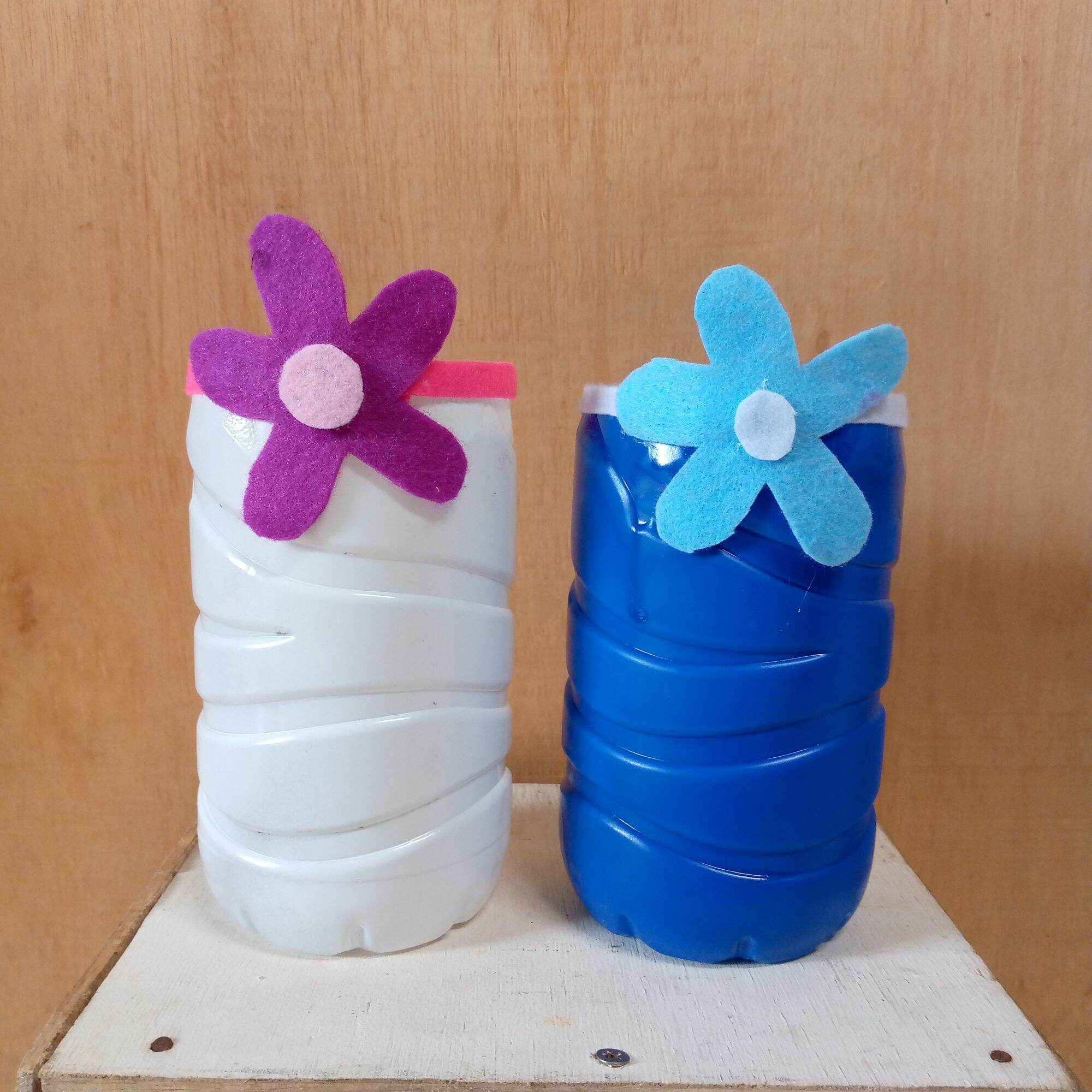 Prakarya Tempat Pensil Standing Vas Bunga Botol Plastik Bekas | Lazada ...