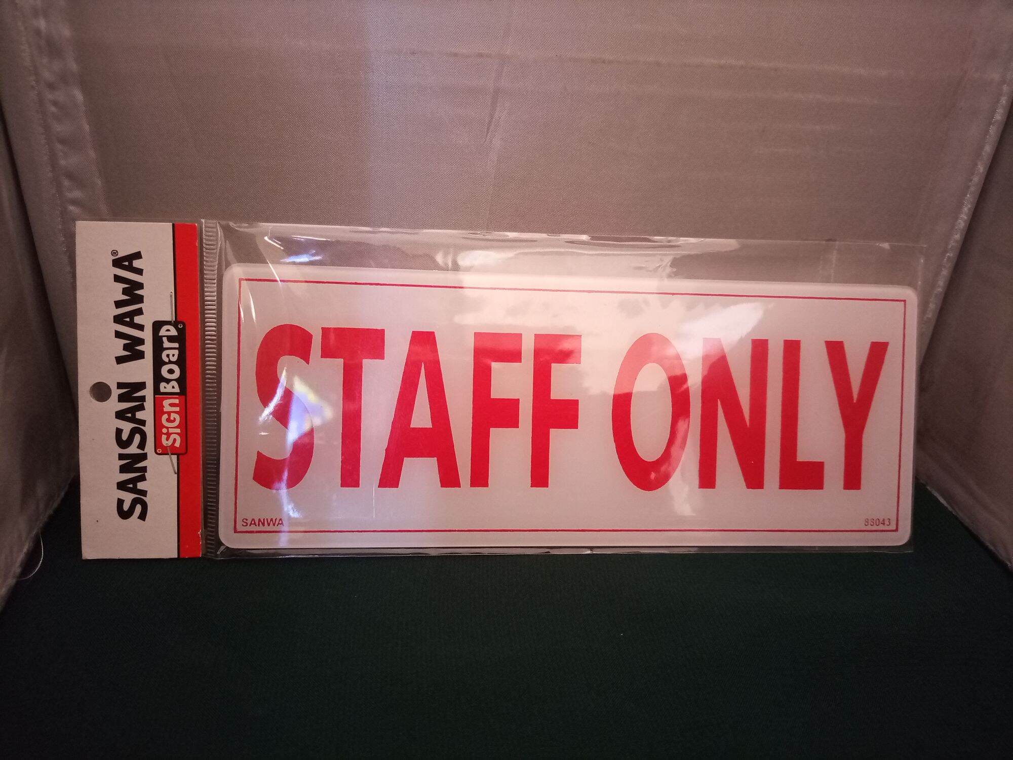 Akrilik Sign Board "STAFF ONLY" | Lazada Indonesia