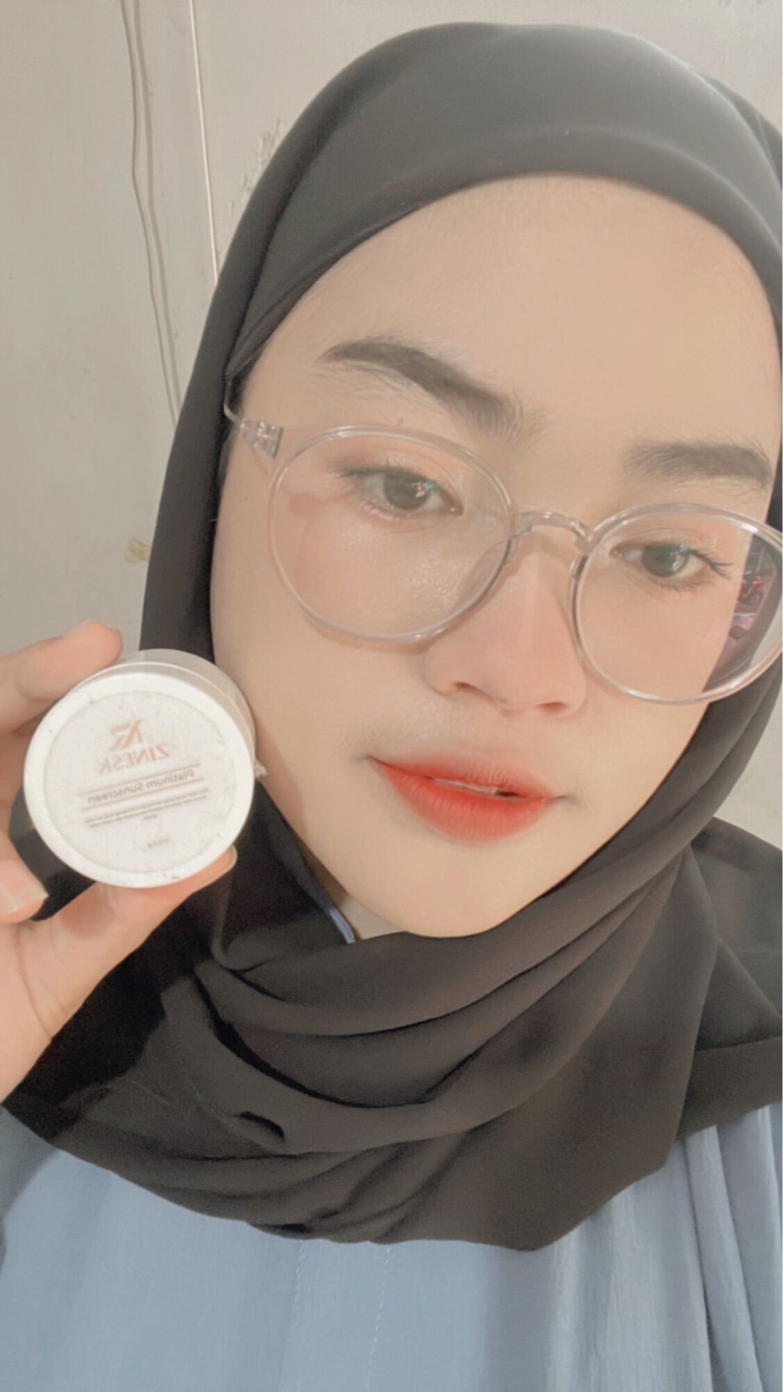 NR ZINESK PLATINUM GLOWING SUNCREEN SPF 30PA+++ | Lazada Indonesia