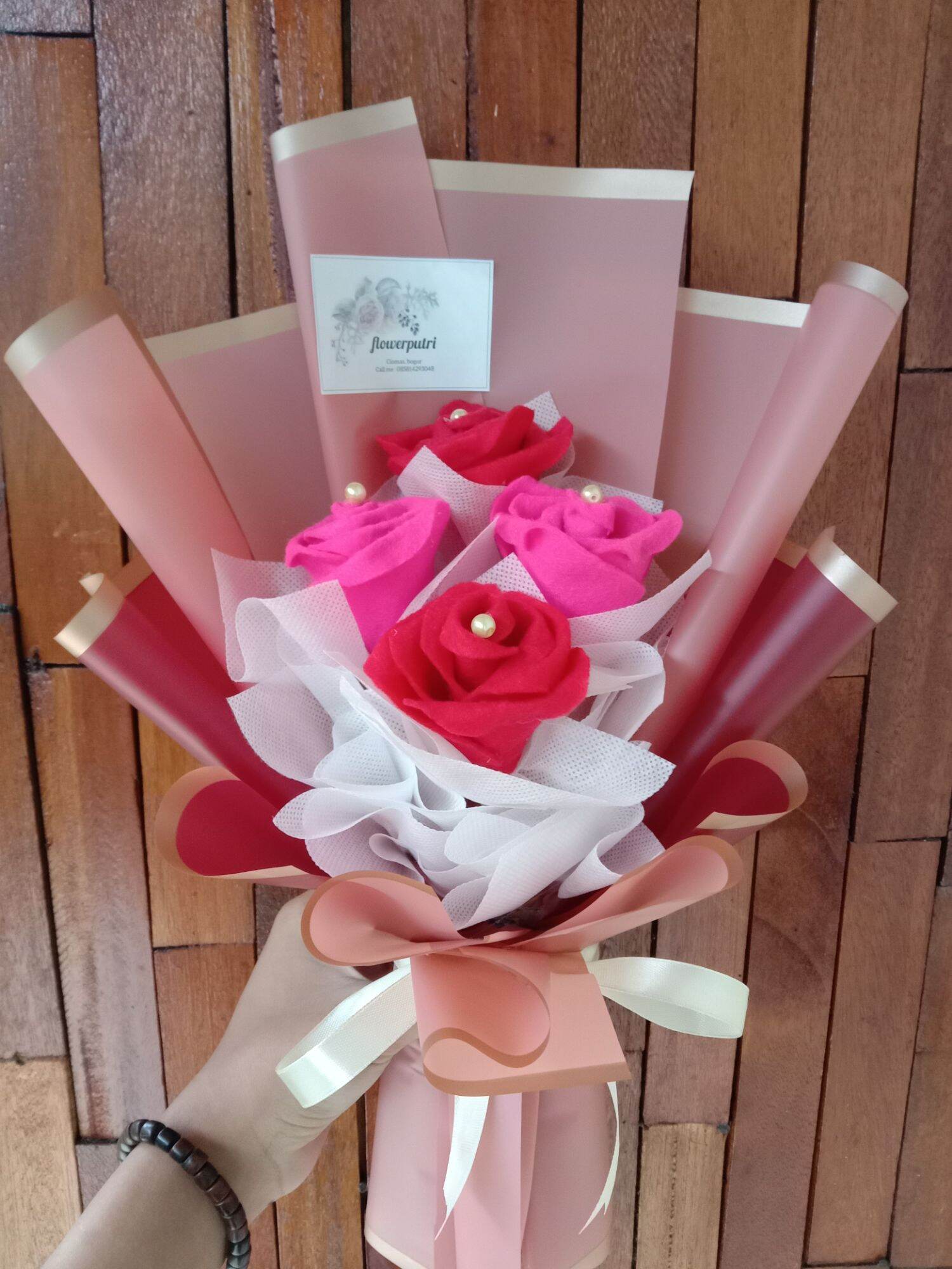 Bucket bunga lucu (free kartu ucapan) | Lazada Indonesia