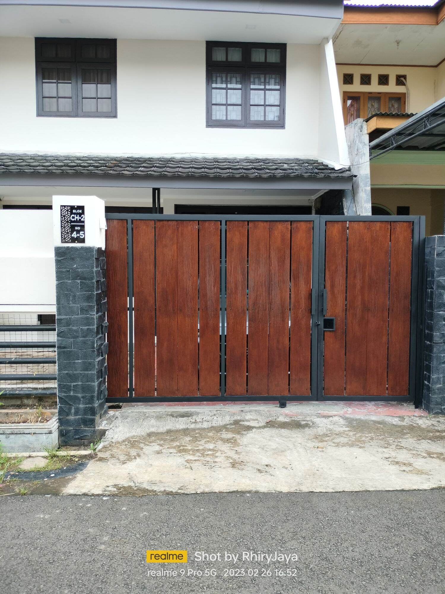 Pagar besi pintu dorong motif woodplank | Lazada Indonesia