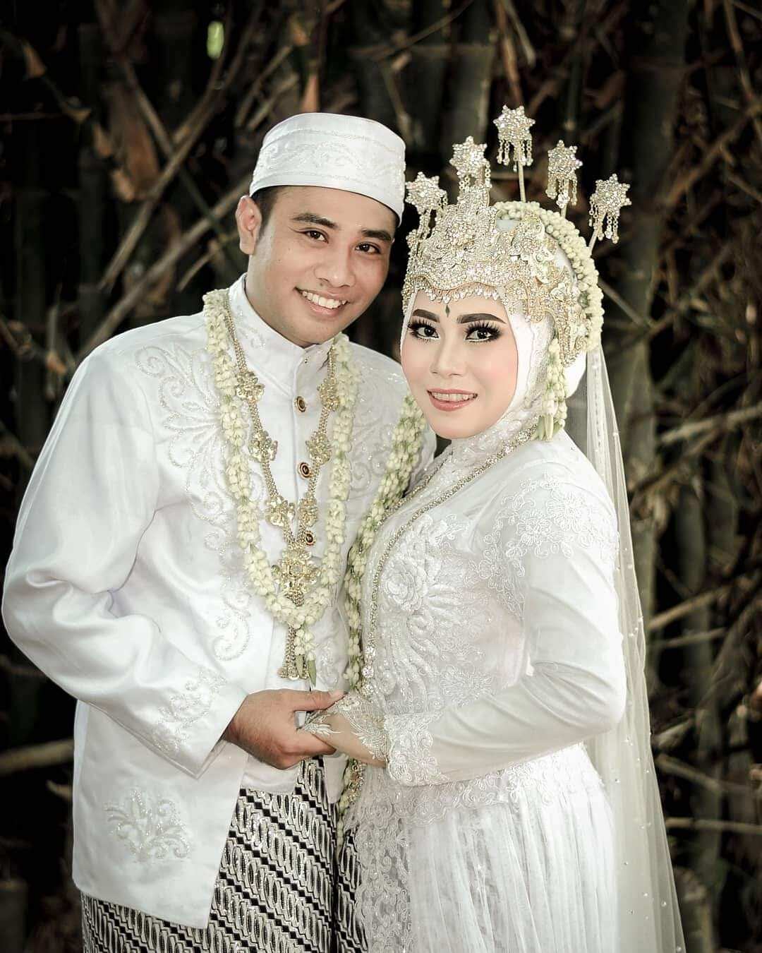 jasa edit foto biasa jadi foto pasangan pengantin di cetak ukuran 10R ...