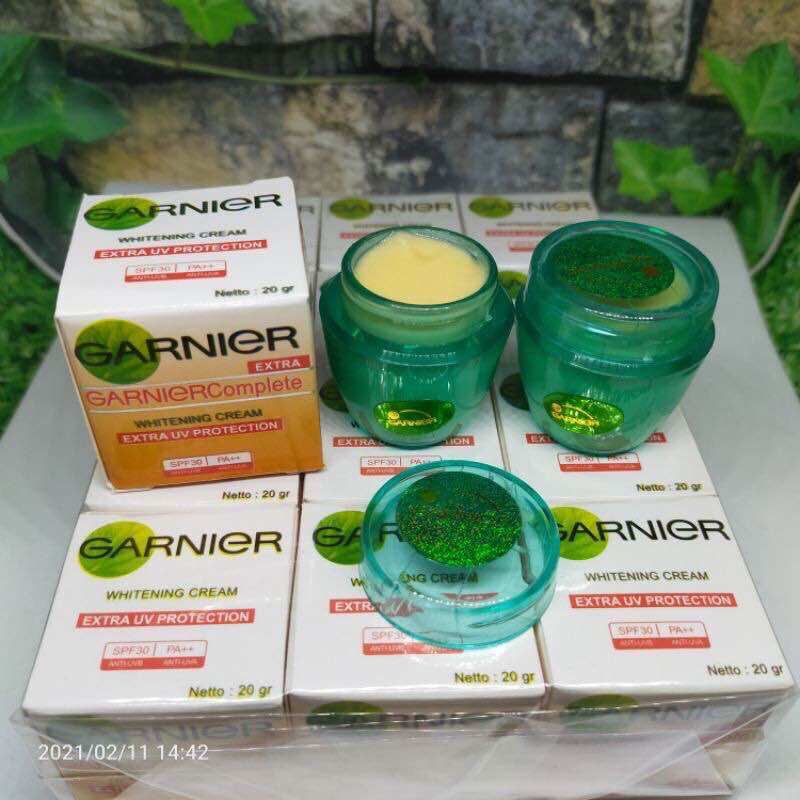 CREAM GARNIER GENTONG 2 IN 1 SIANG & MALAM//Cream Garnier Super Day ...