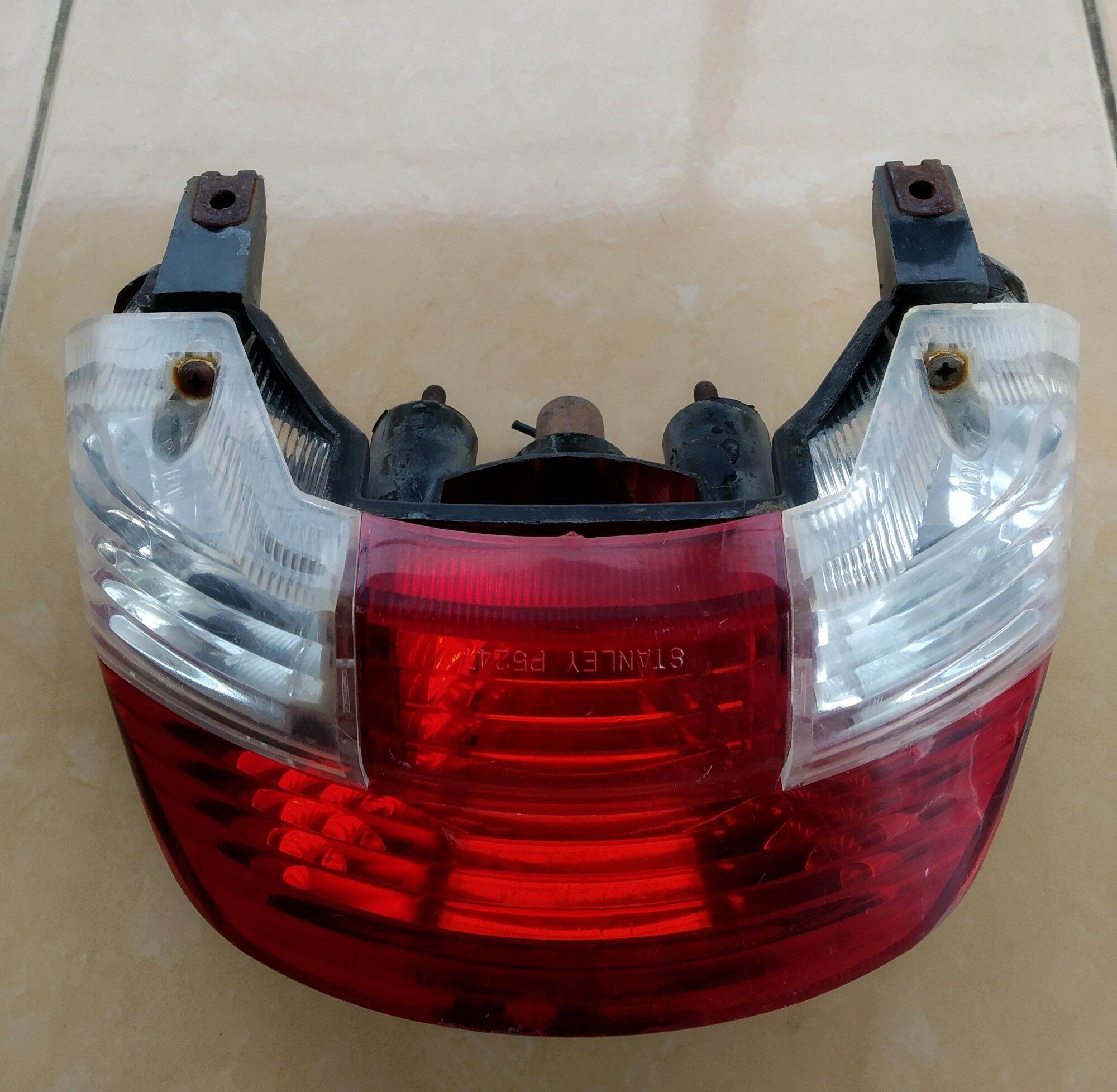 Stoplamp Lampu belakang Yamaha Vega R lama PNP Fizr original Bekas ...