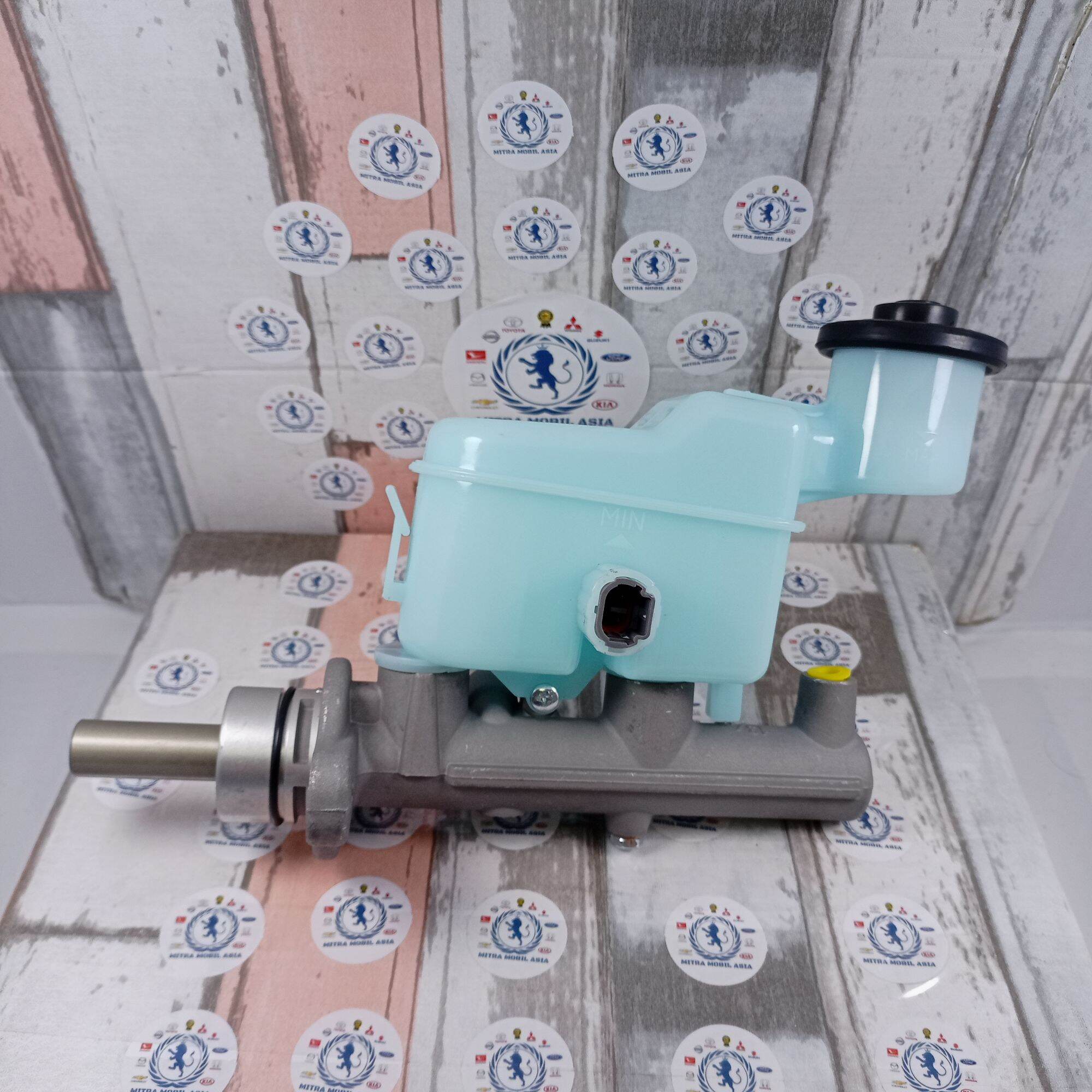 MASTER REM ATAS BRAKE MASTER ASSY BM ASSY INNOVA FORTUNER MANUAL47201 ...