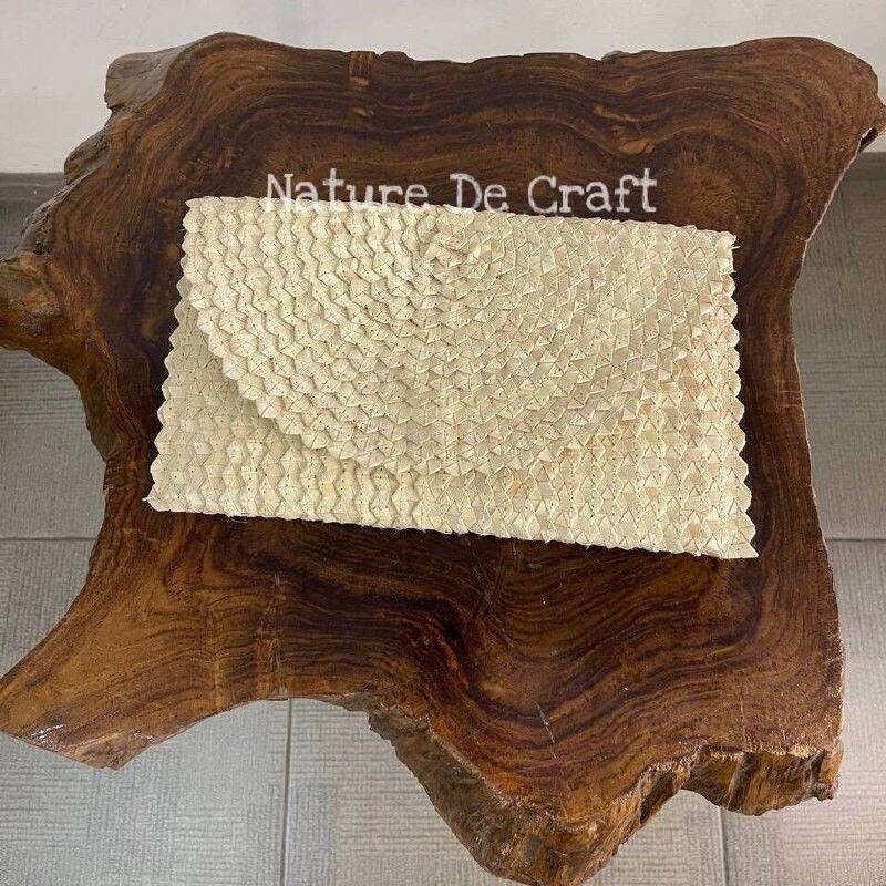 Dompet Anyaman Pandan / Dompet Anyaman Rotan / Clutch Anyaman Pandan ...