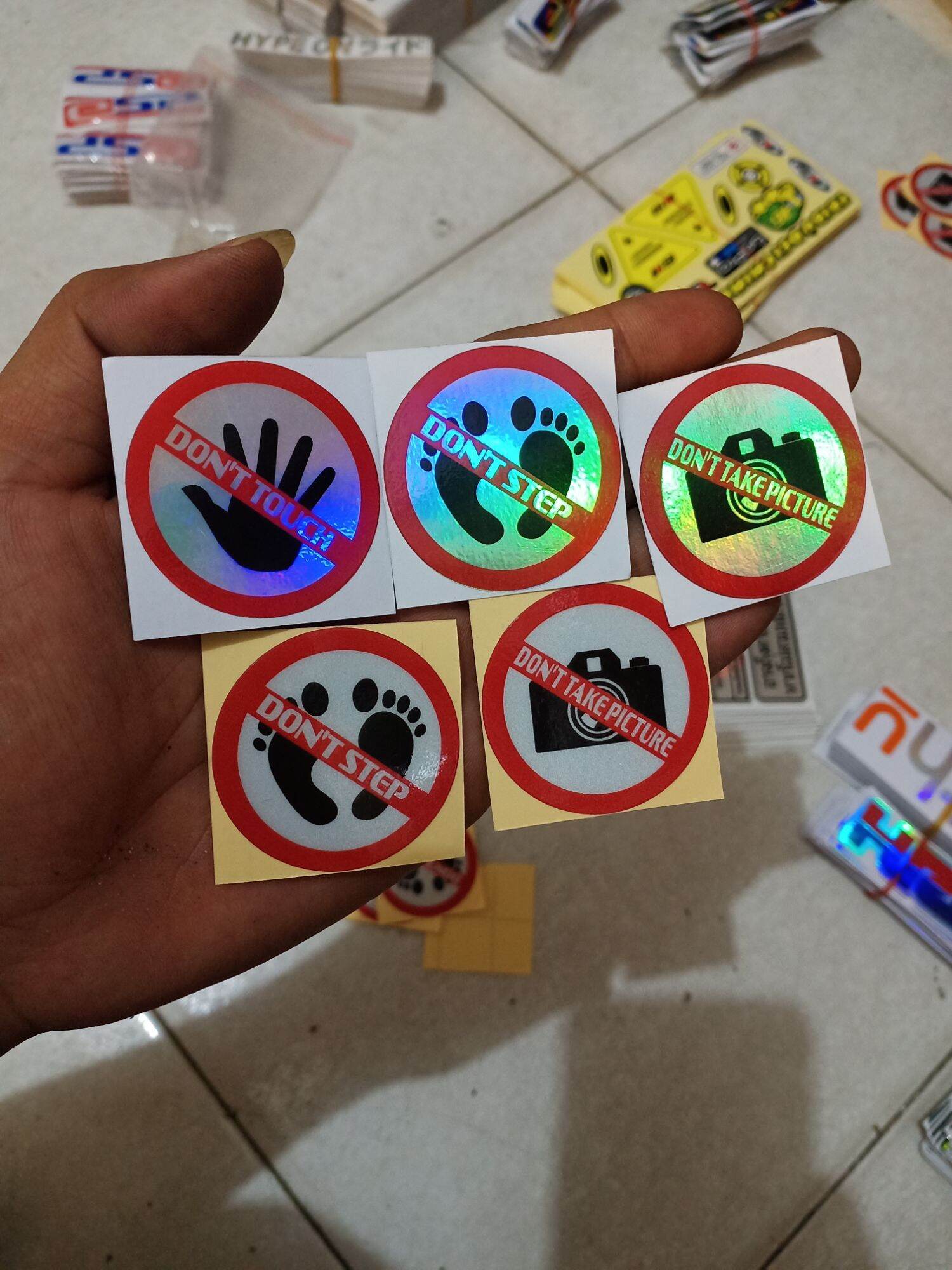 HARGA 5BIJI 5BUAH HARGA 5stiker sticker stiker hologram dilarang injak ...