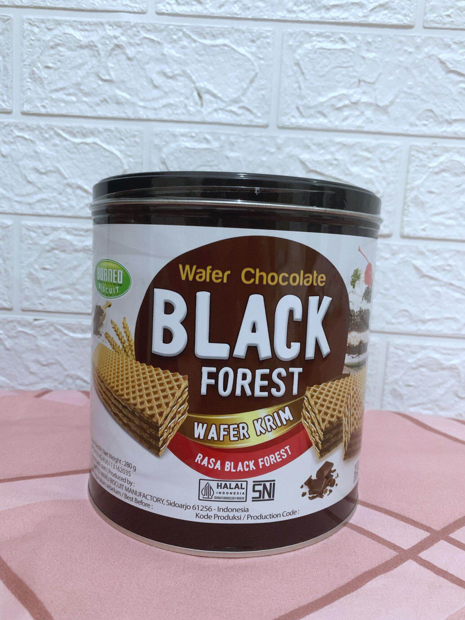 Wafer kaleng Black Forest produk UBM 280 gram | Lazada Indonesia
