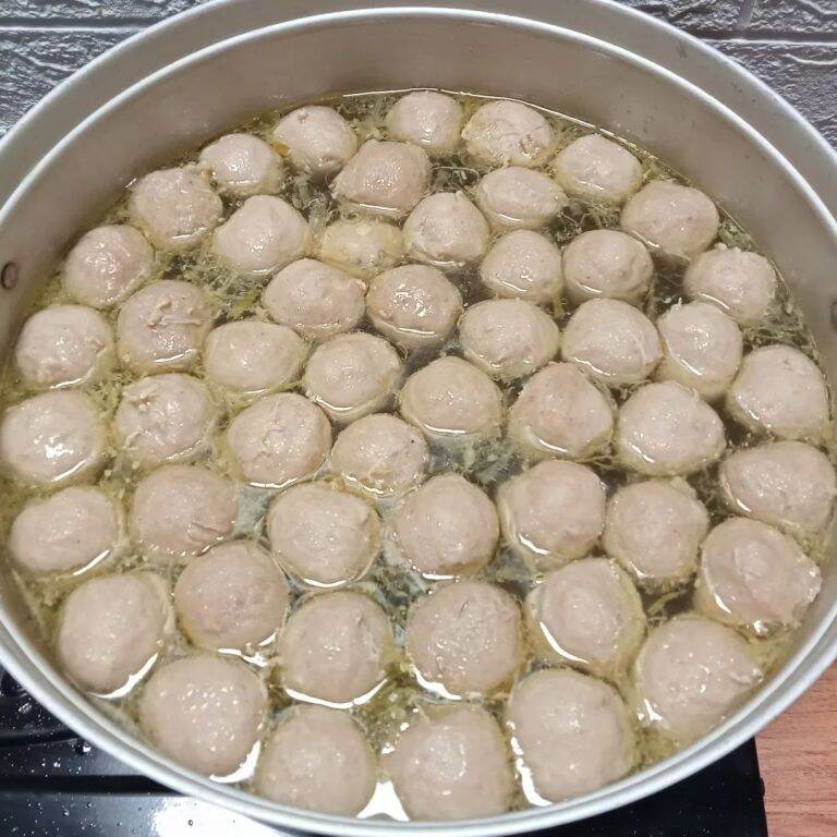 Bakso sapi super 100%murni daging sapi 5pcs/50pcs free tempat strofom ...
