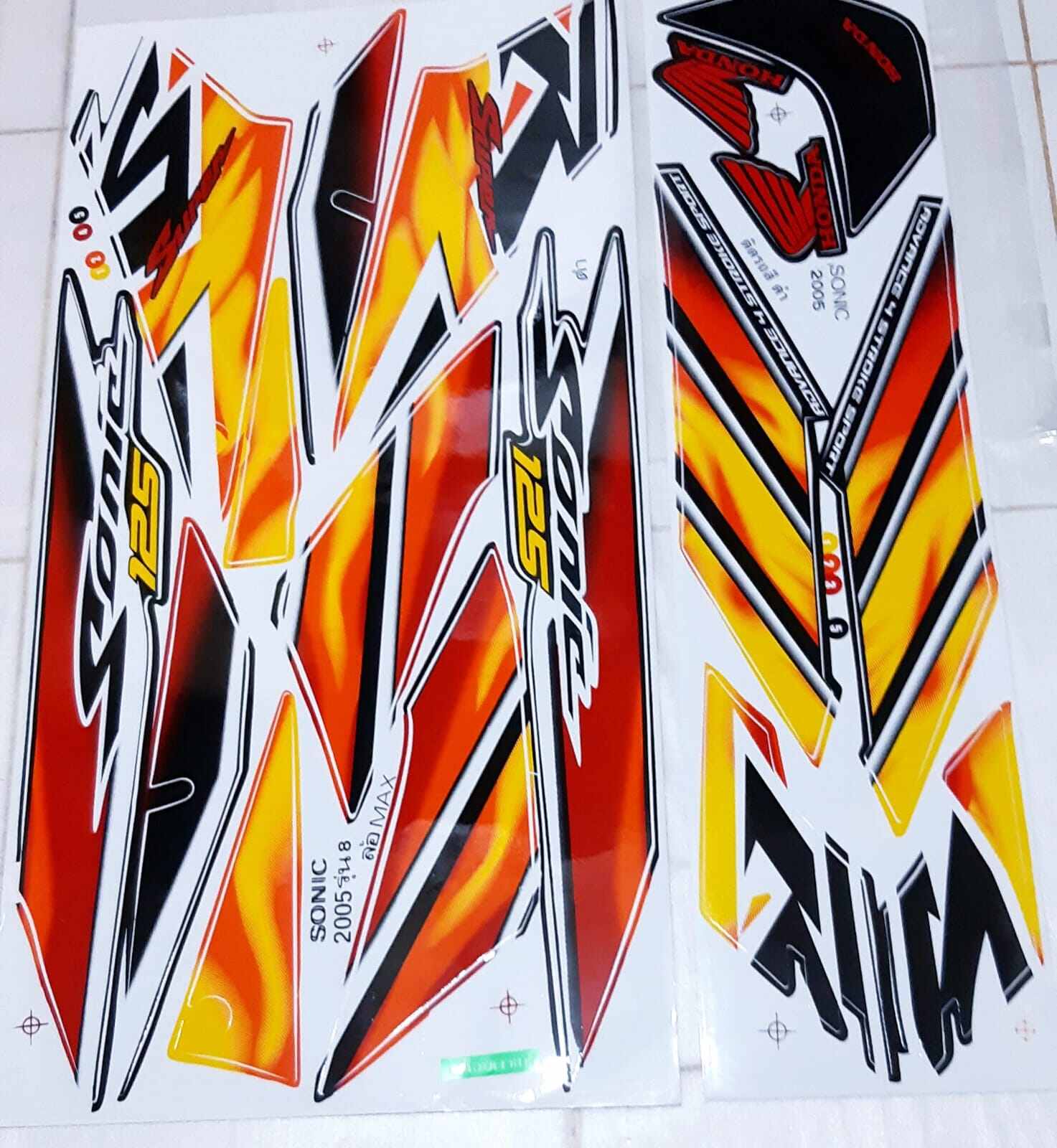 Stiker honda sonic 125 new (hitam merah) Bahan kodak paper thailand ...
