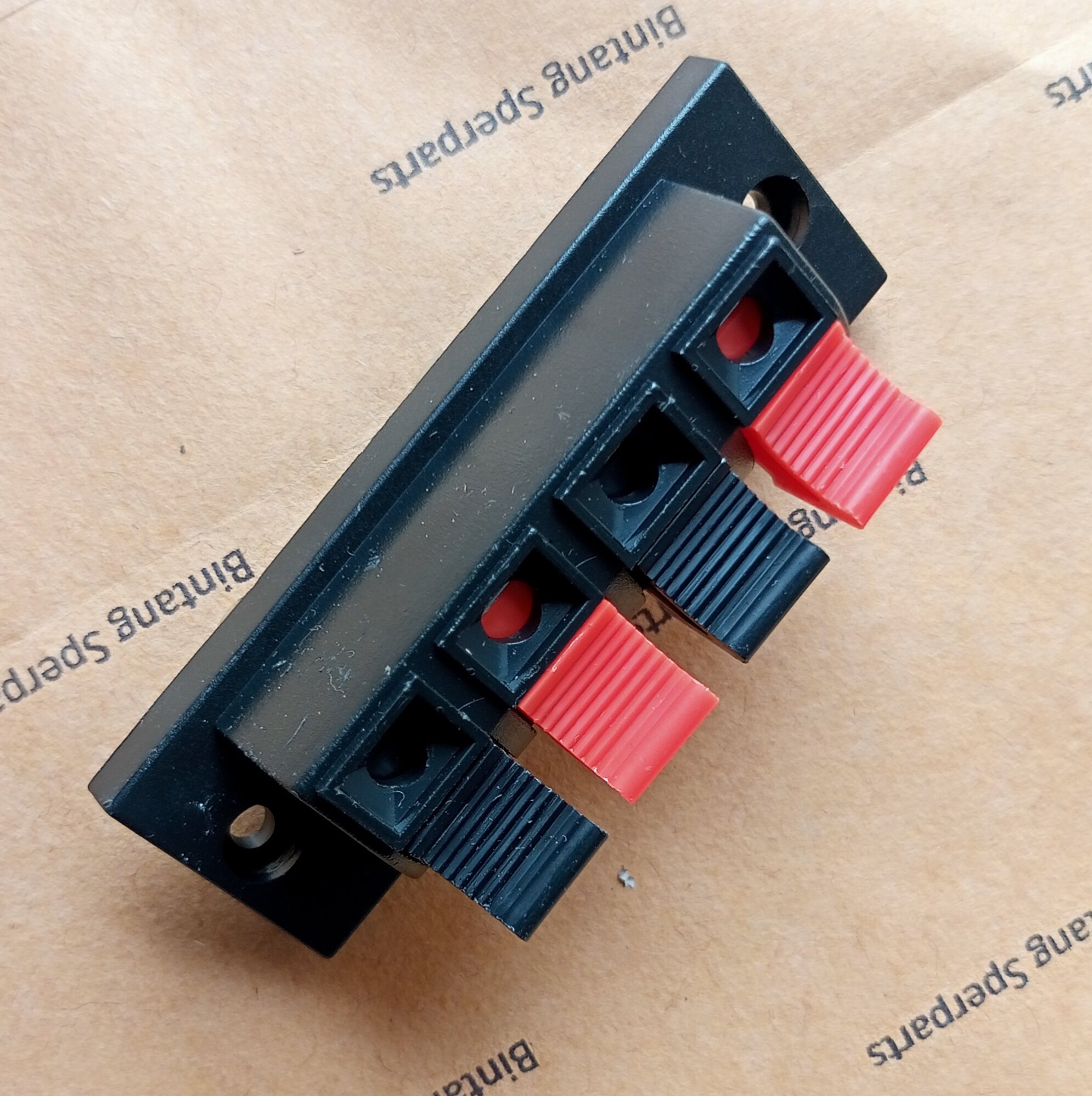 TERMINAL SPEAKER 4PIN BESAR TERMINAL SPEAKER 4 PIN JEPITAN KABEL ...