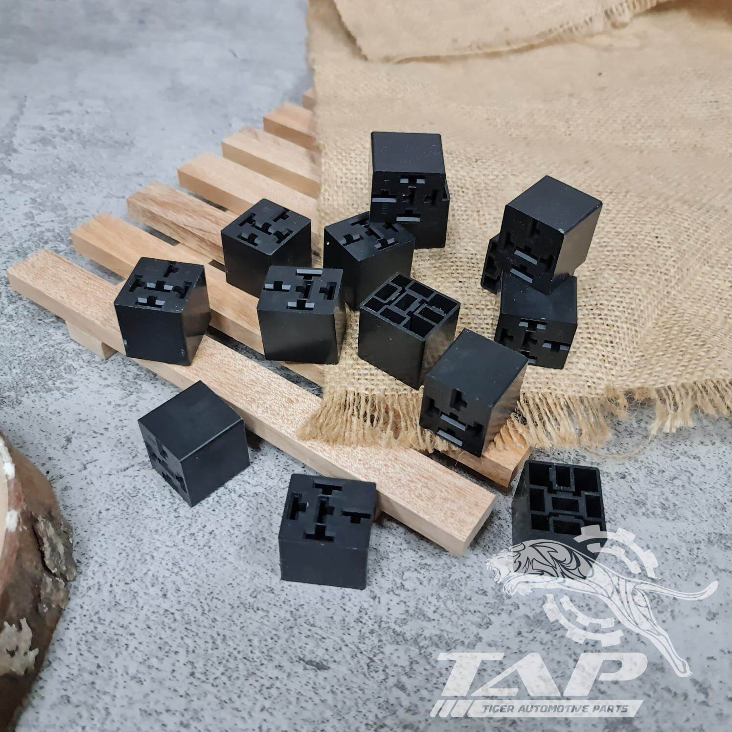 SOCKET - SOKET - RUMAH RELAY KAKI 5 / KAKI 4 - LAMPU / KLAKSON | Lazada ...