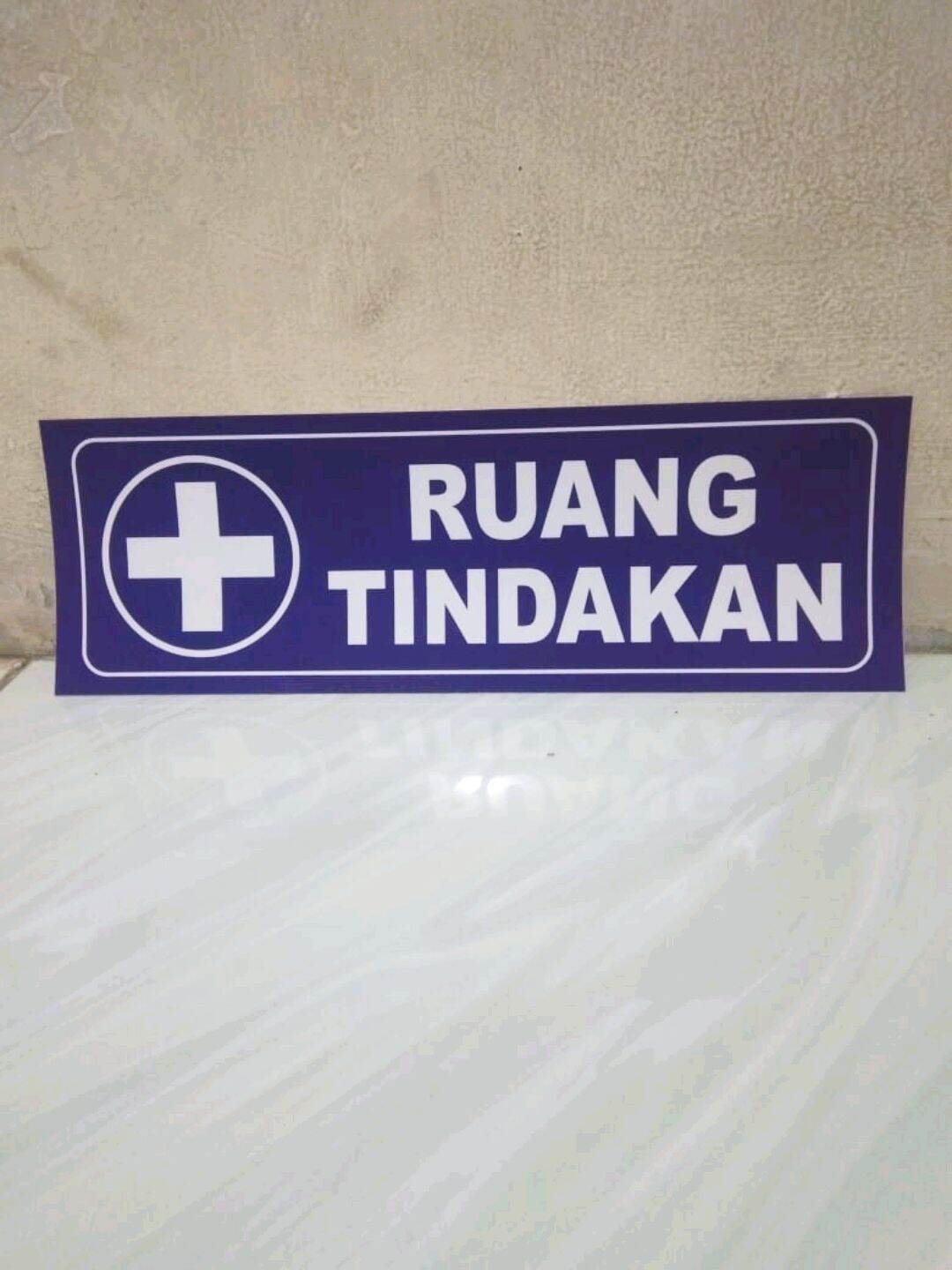 STIKER SIGN RUANG TINDAKAN 10X30CM. RAMBU SAFETY DOKTER | Lazada Indonesia