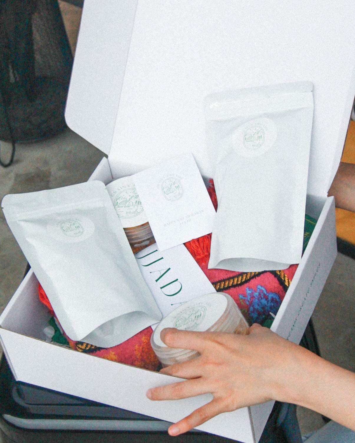 Parcel/Hampers/Gift Box - Grainy Dreams | Lazada Indonesia