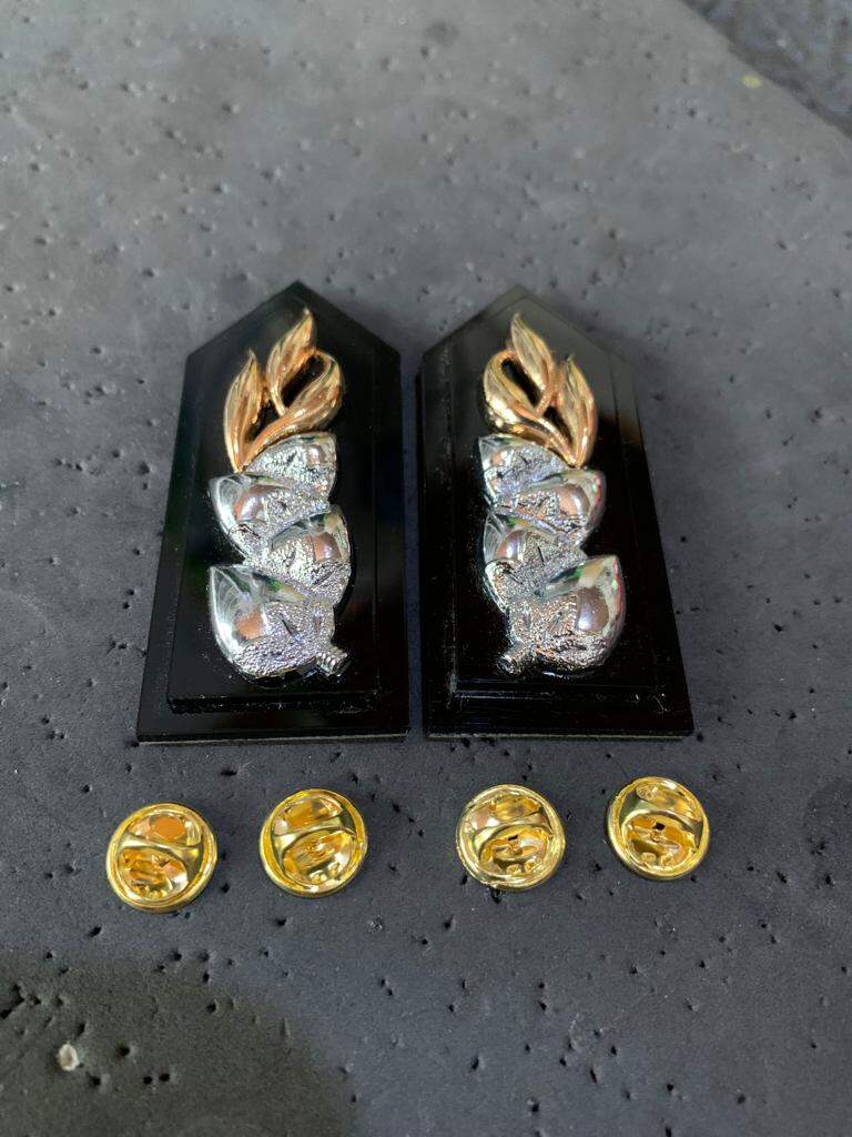 pin bross monogram PULL LIS HITAM KILAP | Lazada Indonesia