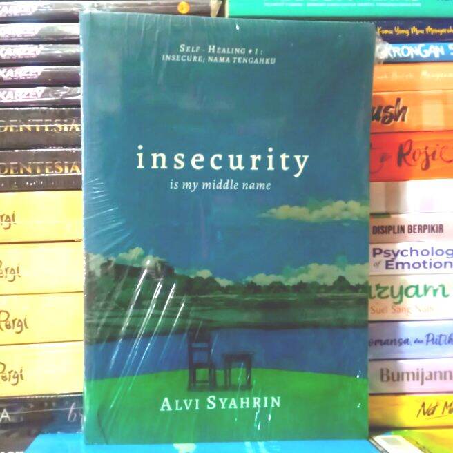 Buku INSECURITY IS MY MIDDLE NAME by Alvi Syahrin | Lazada Indonesia