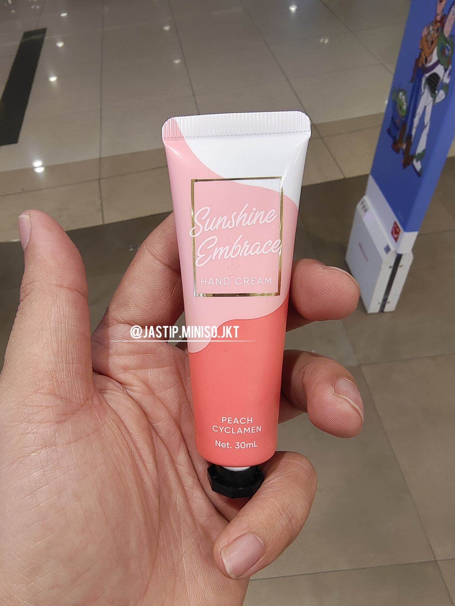 MINISO 🆕 Hand Cream 30ml (Moonlight Radiance / Sunshine Embrace ...