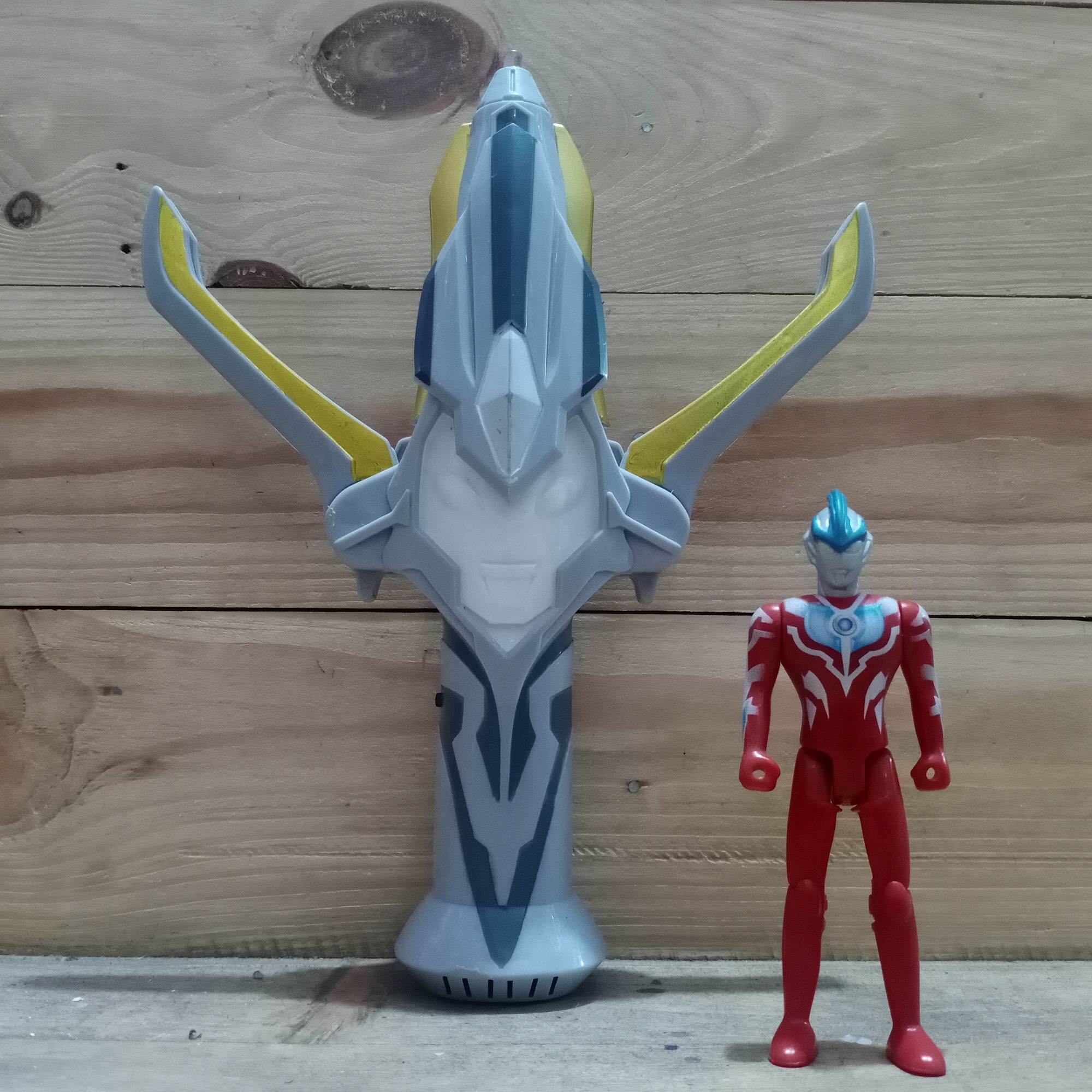 figure ultraman ginga dx spark alat berubah wujud ultraman ginga spark ...