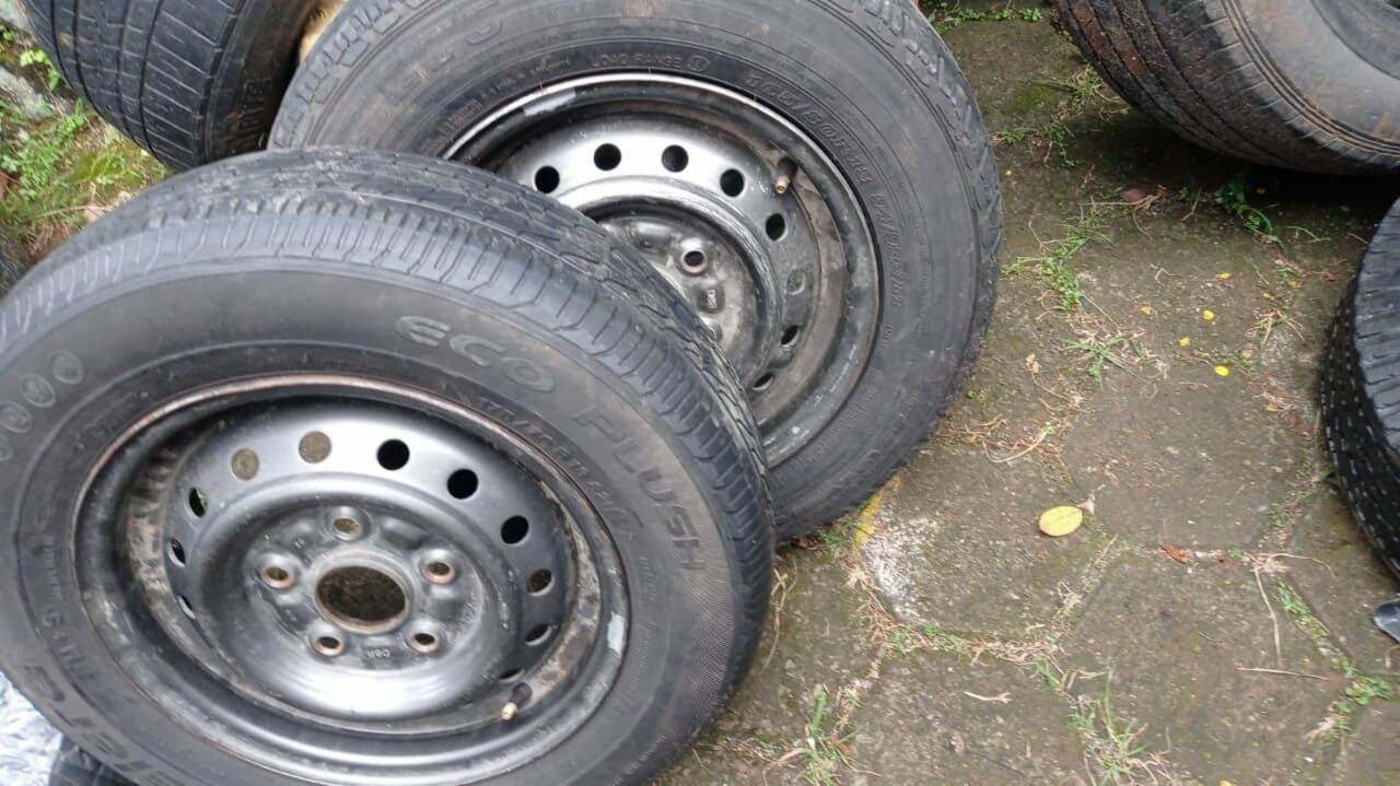 Ban Mobil Ring 13 Second Ban Luar + Velg (Harga Satuan) | Lazada Indonesia