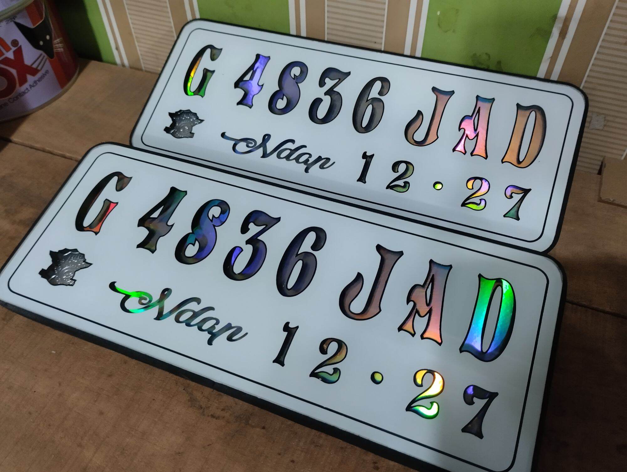 Plat akrilik putih hologram font kembang | Lazada Indonesia
