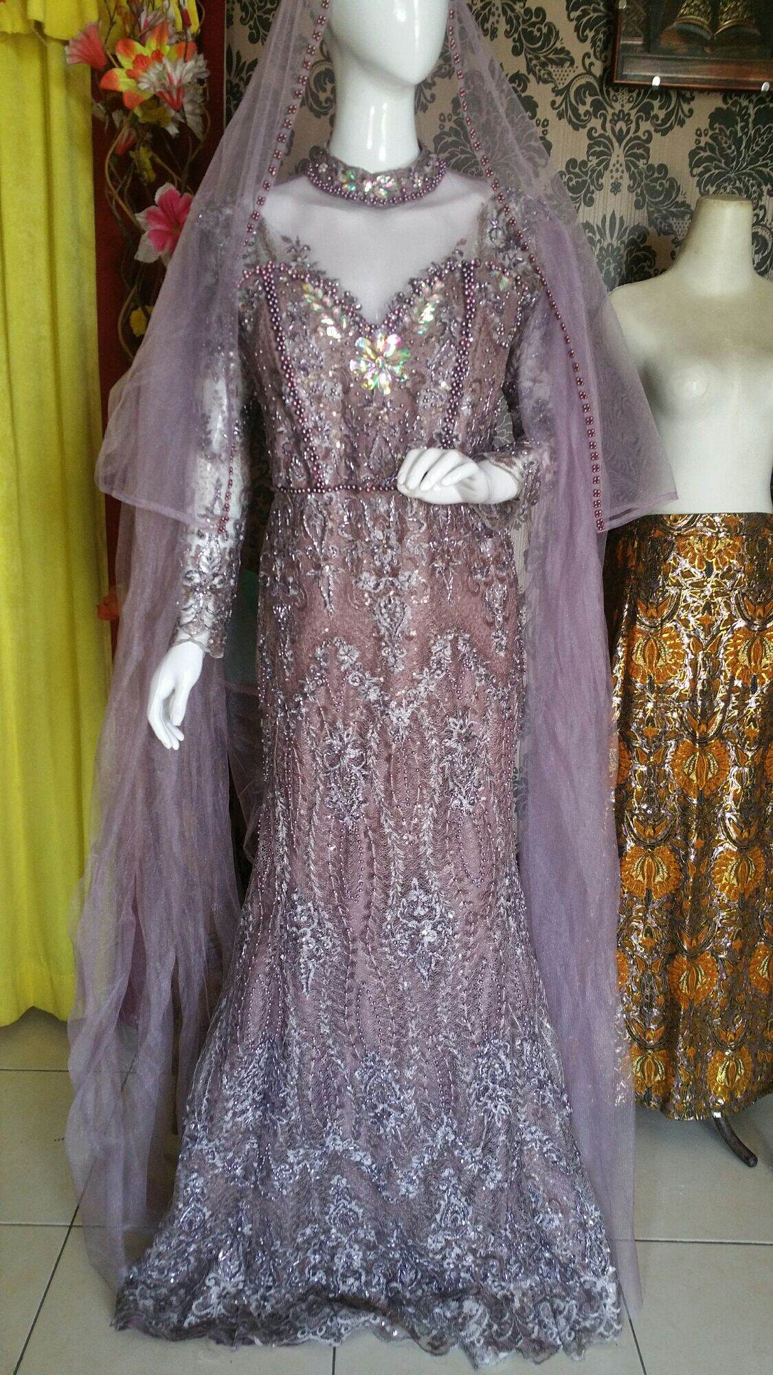 gaun pengantin warna taro.bahan spider.pul batang payet.mutiara.slayer ...