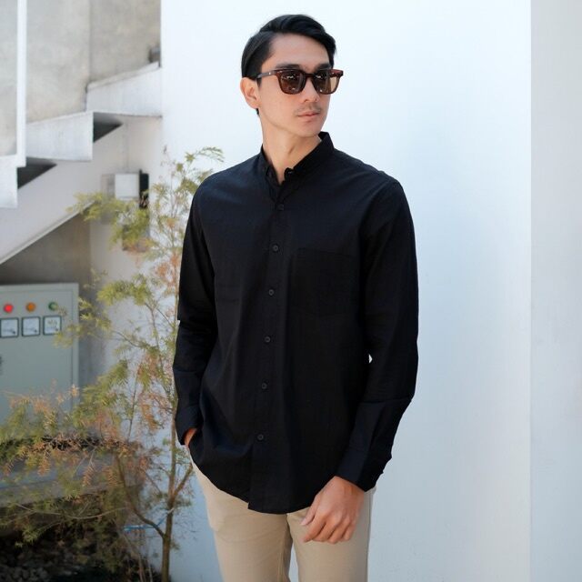 Kemeja Polos Hitam Workshirt Sans X Garasi Rebel Distro kemeja poplin ...