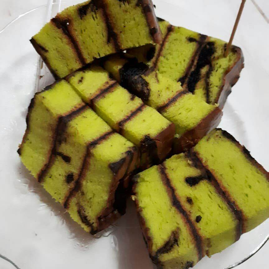 Kue Bolu Lapis Surabaya/Spikoe/Spiku Batik Pandan Asli dengan Resep ...