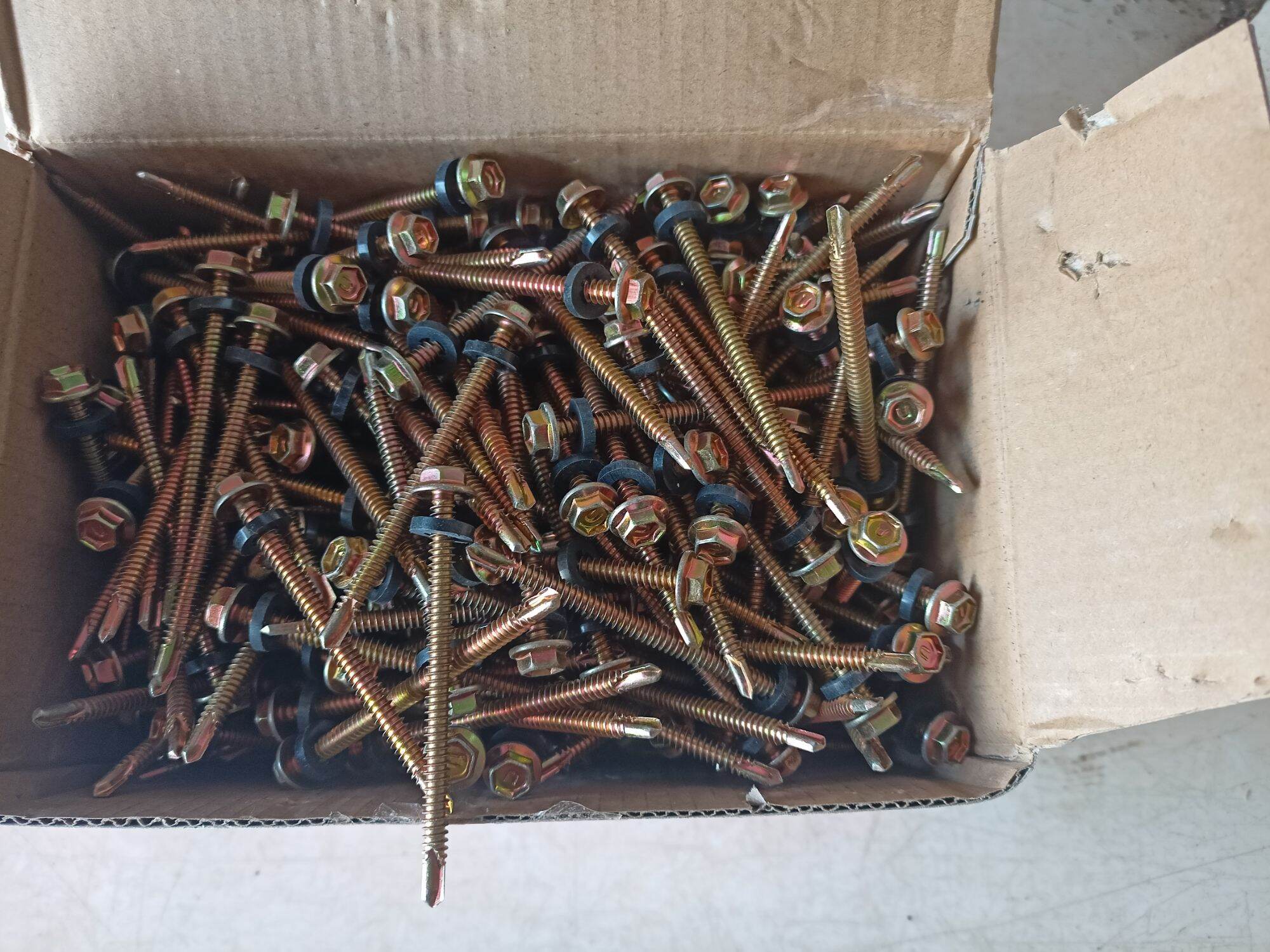 skrup roofing 7 cm /baut roofing 12 x 70mm - 1kotak isi 250 pcs ...