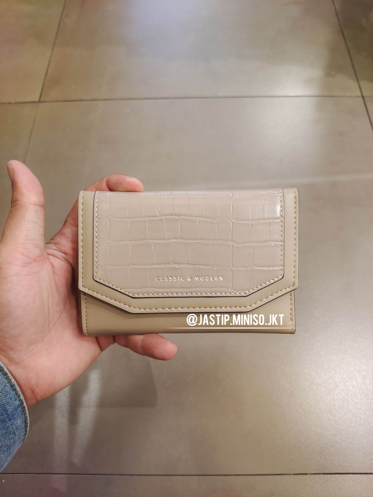MINISO 🆕 Dompet Lipat Segi Stone Pattern (size 15x10x2cm) | Lazada ...