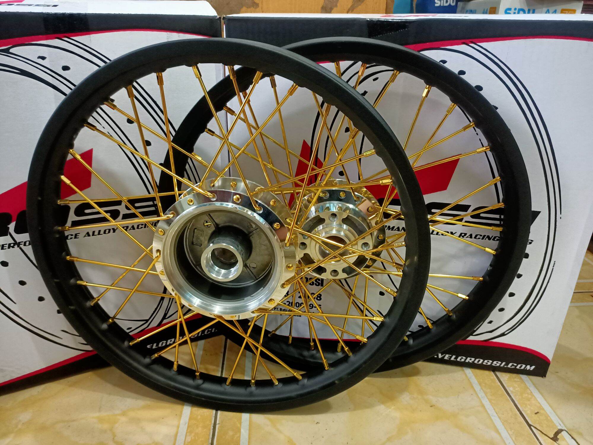 Velg Jari Jari Ring 17 Velg Rossi Untuk Motor Yamaha Vega lama ...