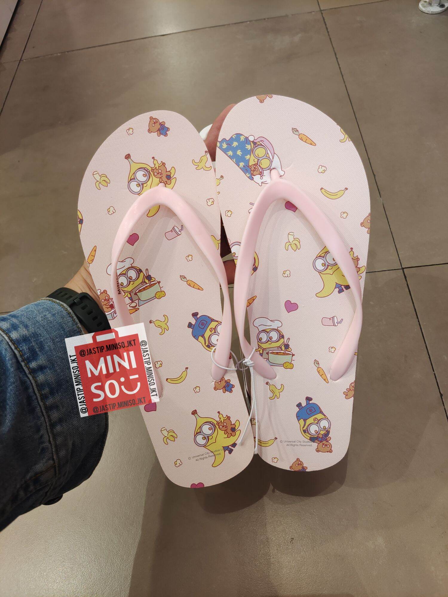 MINISO 🆕 Sandal Jepit MINIONS Collection (Blue, Pink, Yellow) | Lazada ...