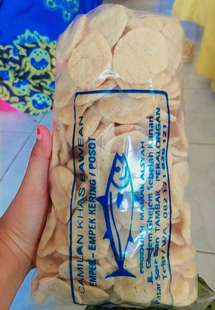 makanan khas bawean... mpek mpek kering ikan tongkol asli Rasanya ...