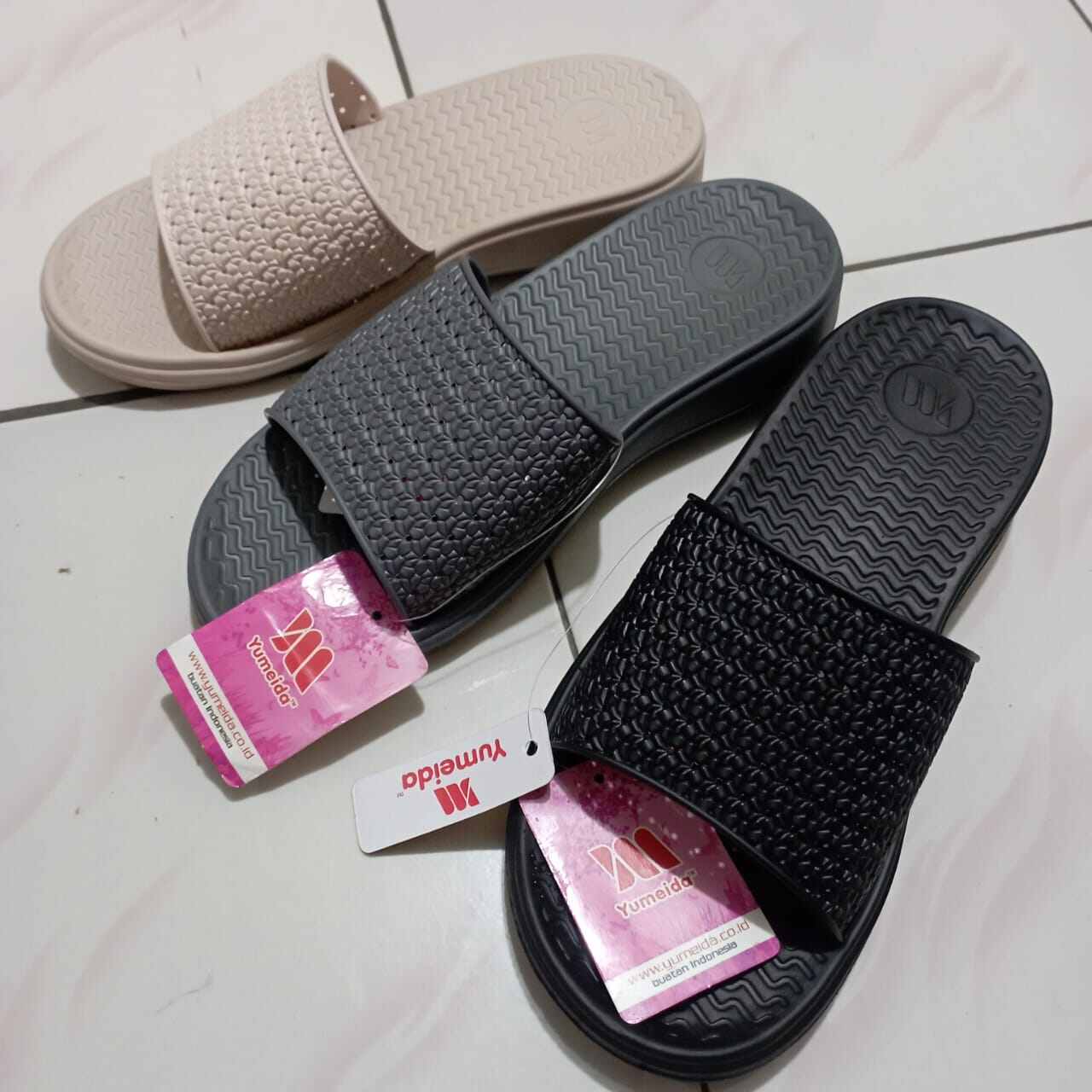 Yumeida Comfort Slide Sandals - Sandal warna (RANDOM) | Lazada Indonesia