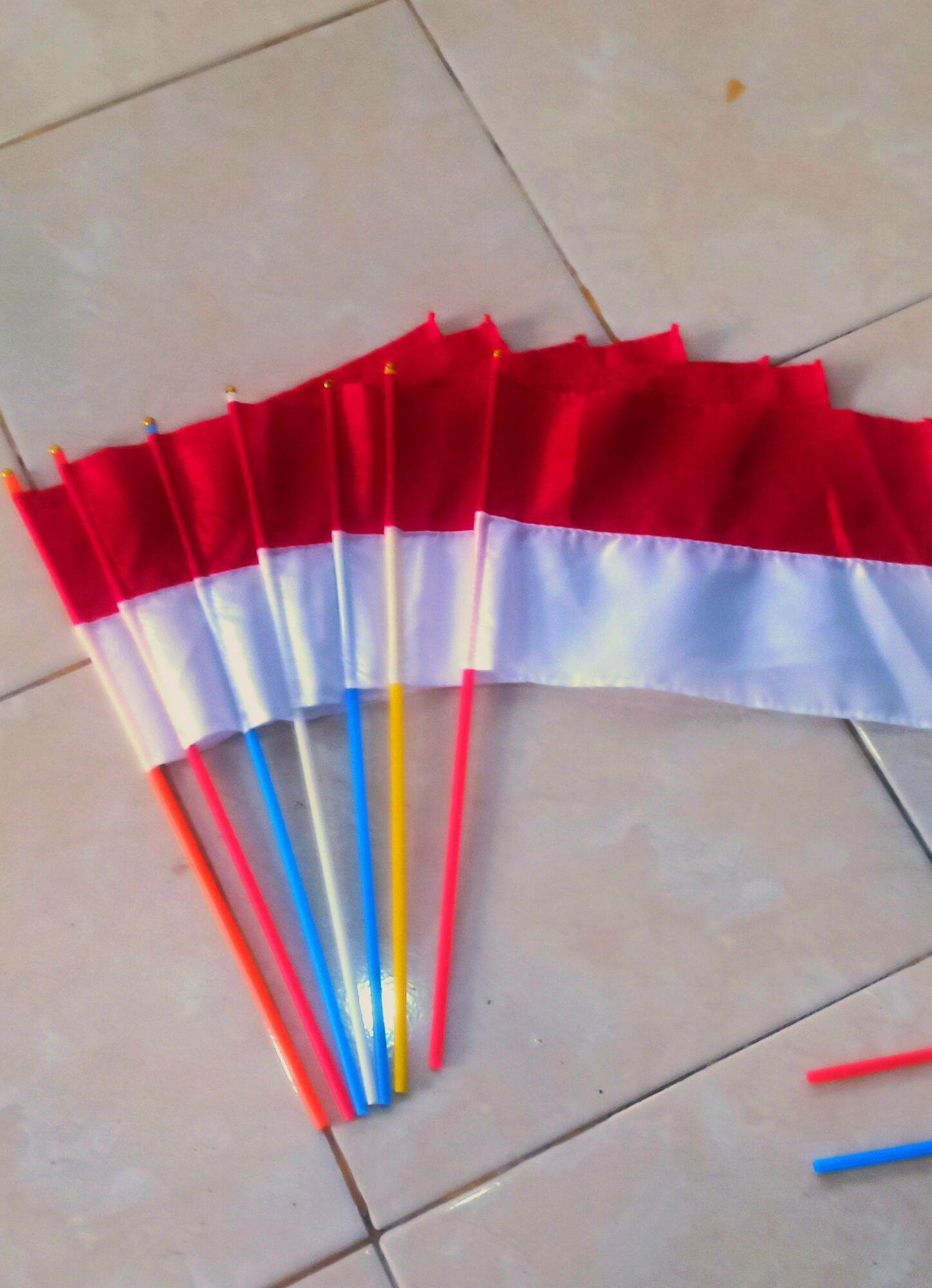 Promo Bendera tangan merah putih | Lazada Indonesia