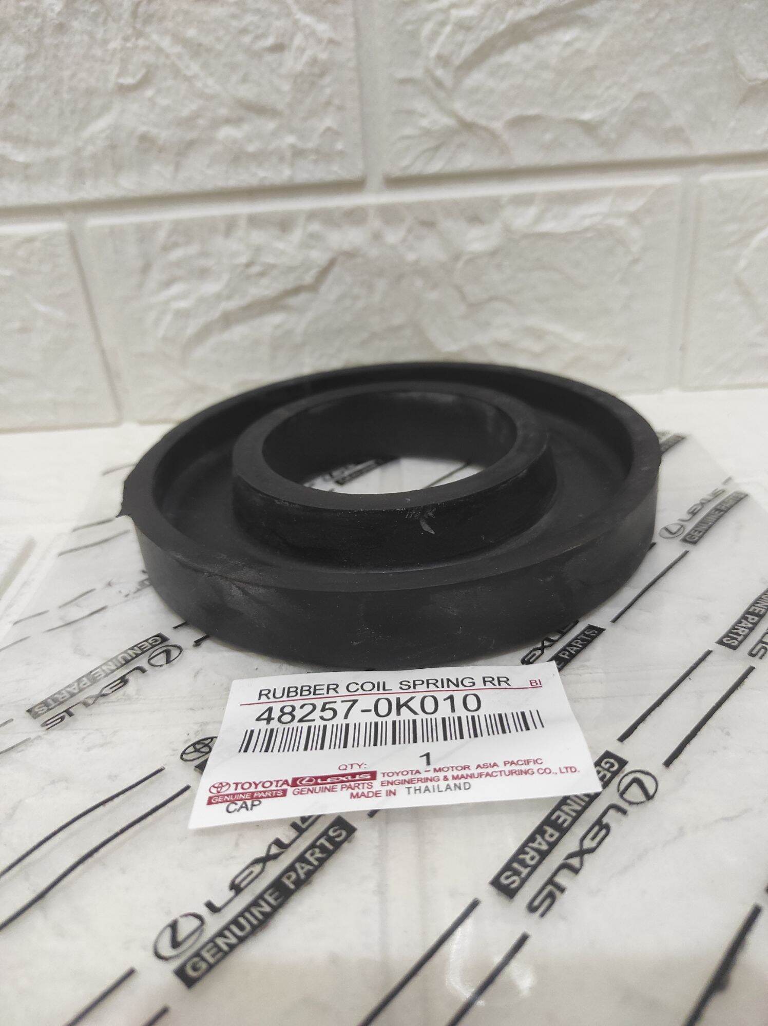 Karet Tatakan Per Keong Belakang Innova Hilux Fortuner Asli 1 Pcs ...