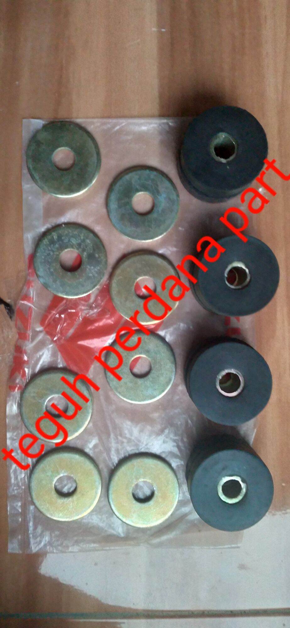 Karet kabin dudukan mesin Colt T120ss futura 1.3 1.5 ss injeksi 1set ...