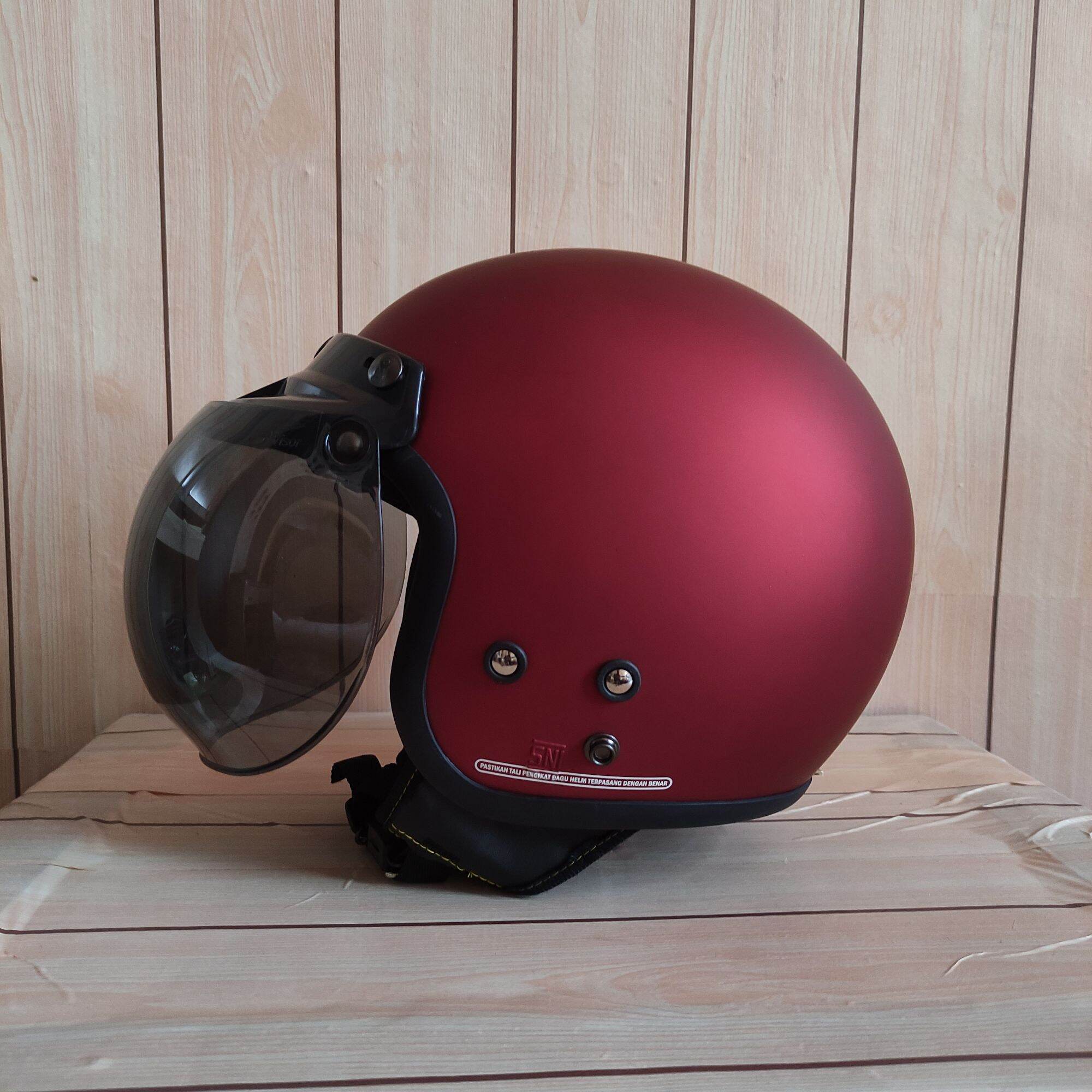 Helm bogo clasic model carglos warna merah maroon dof masa kini untuk ...