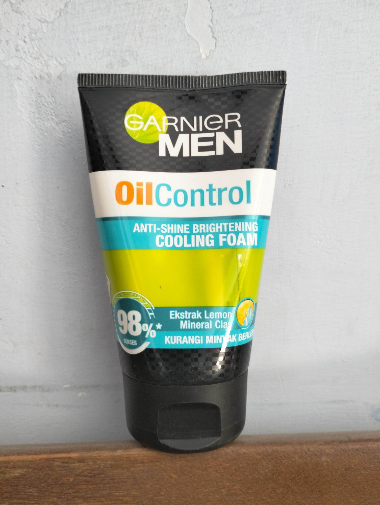 Garnier Men Oil Control Anti Shine Brightening Cooling Foam 100ml ...