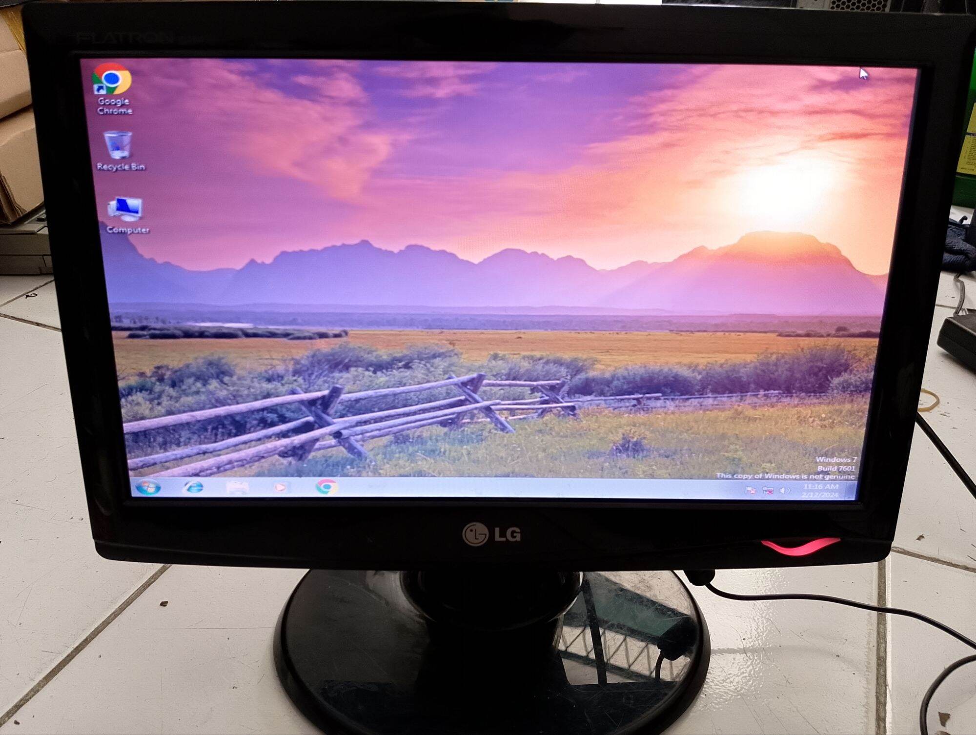 Monitor LCD 16 inc Wedscreen | Lazada Indonesia