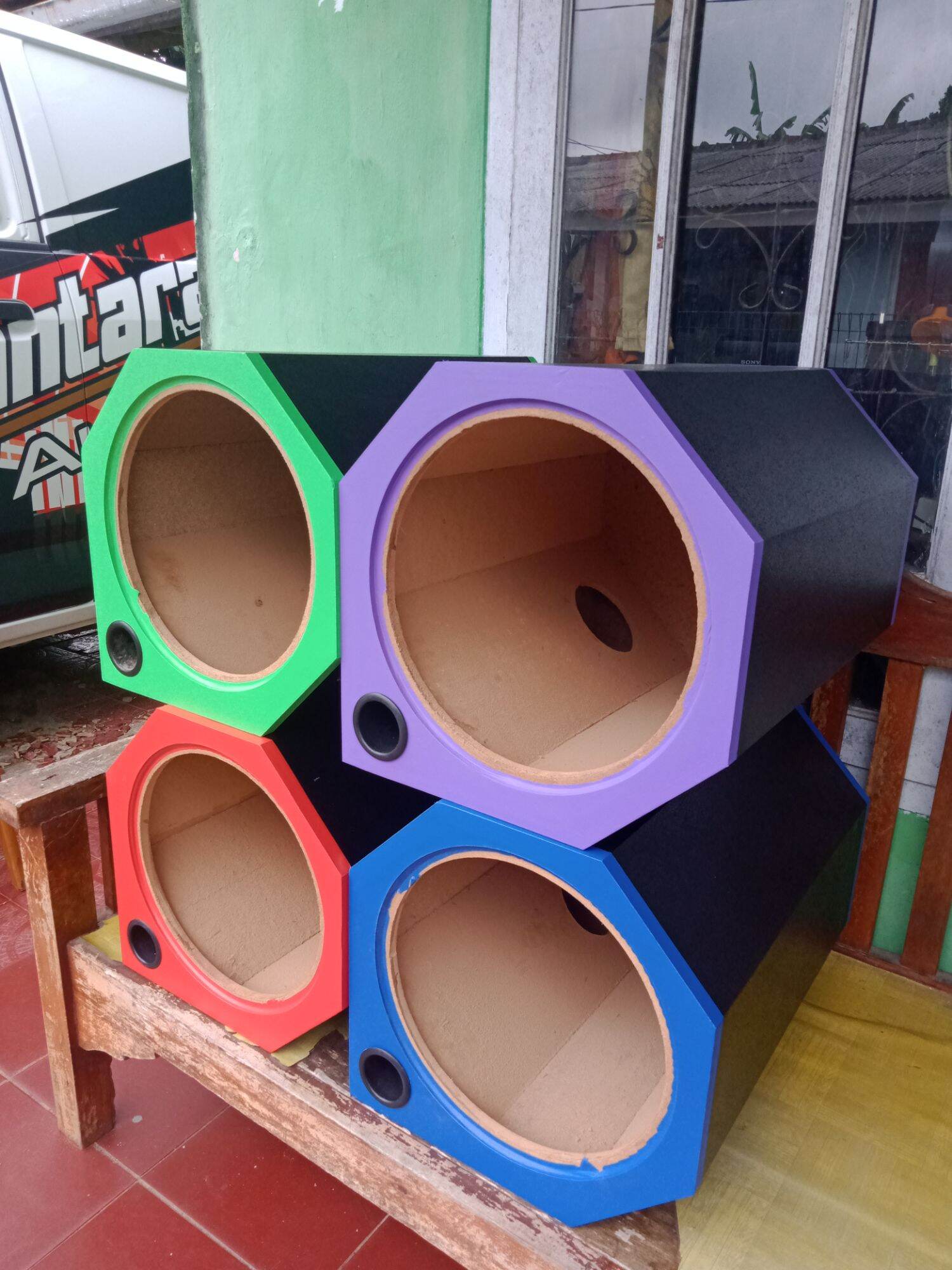 BOX SUBWOOFER TABUNG BULAT 10 DAN 12"TERDAPAT LUBANG ANGIN SEKAT ...