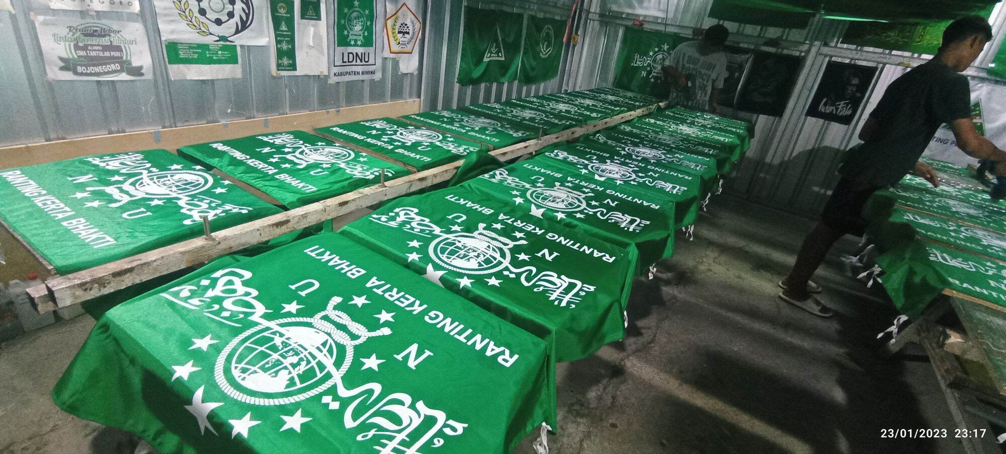(isi 50pcs) bendera NU ukuran 90cm x 60cm, bisa rikues tambah tulisan ...